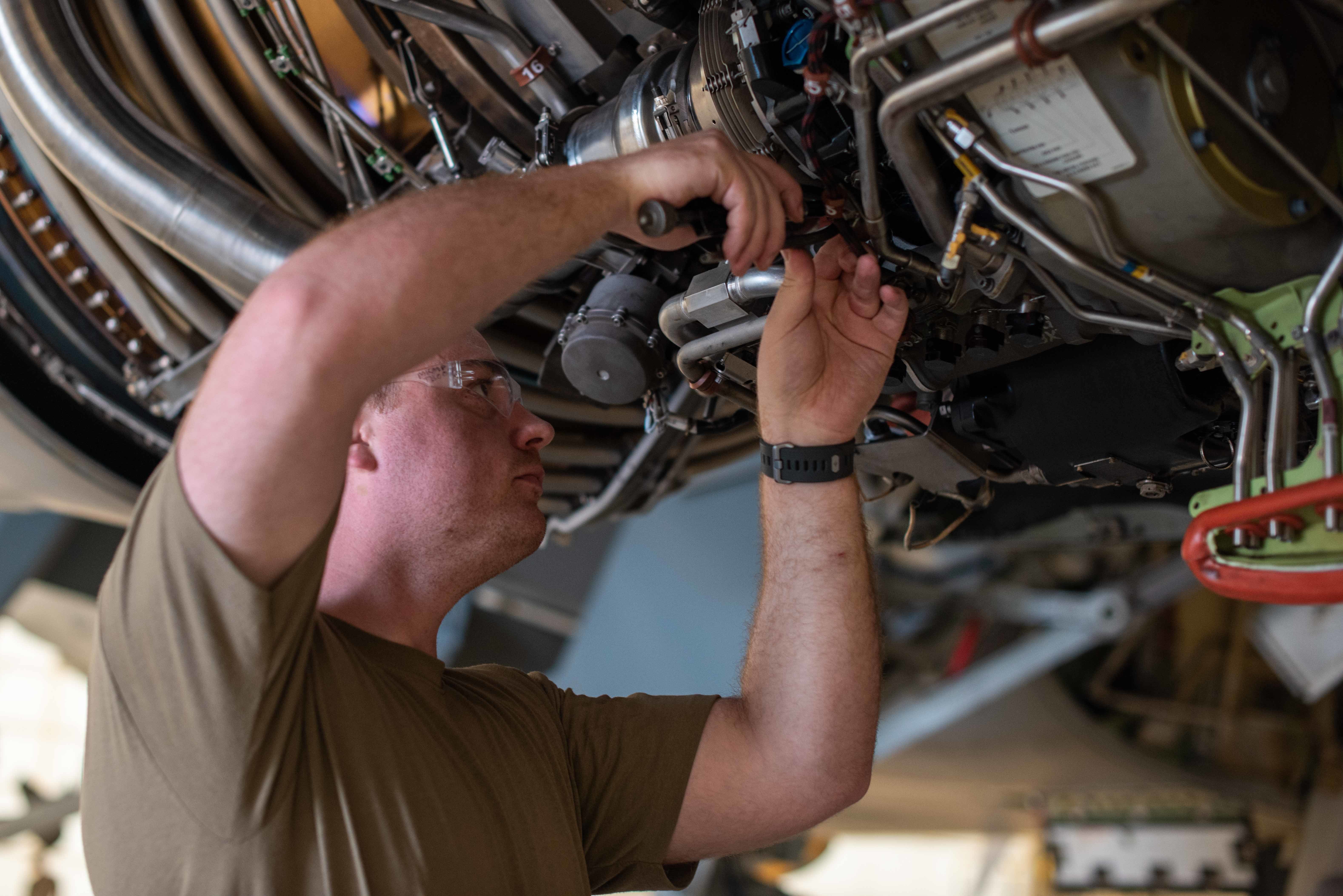 The start of an engine > McConnell Air Force Base > News