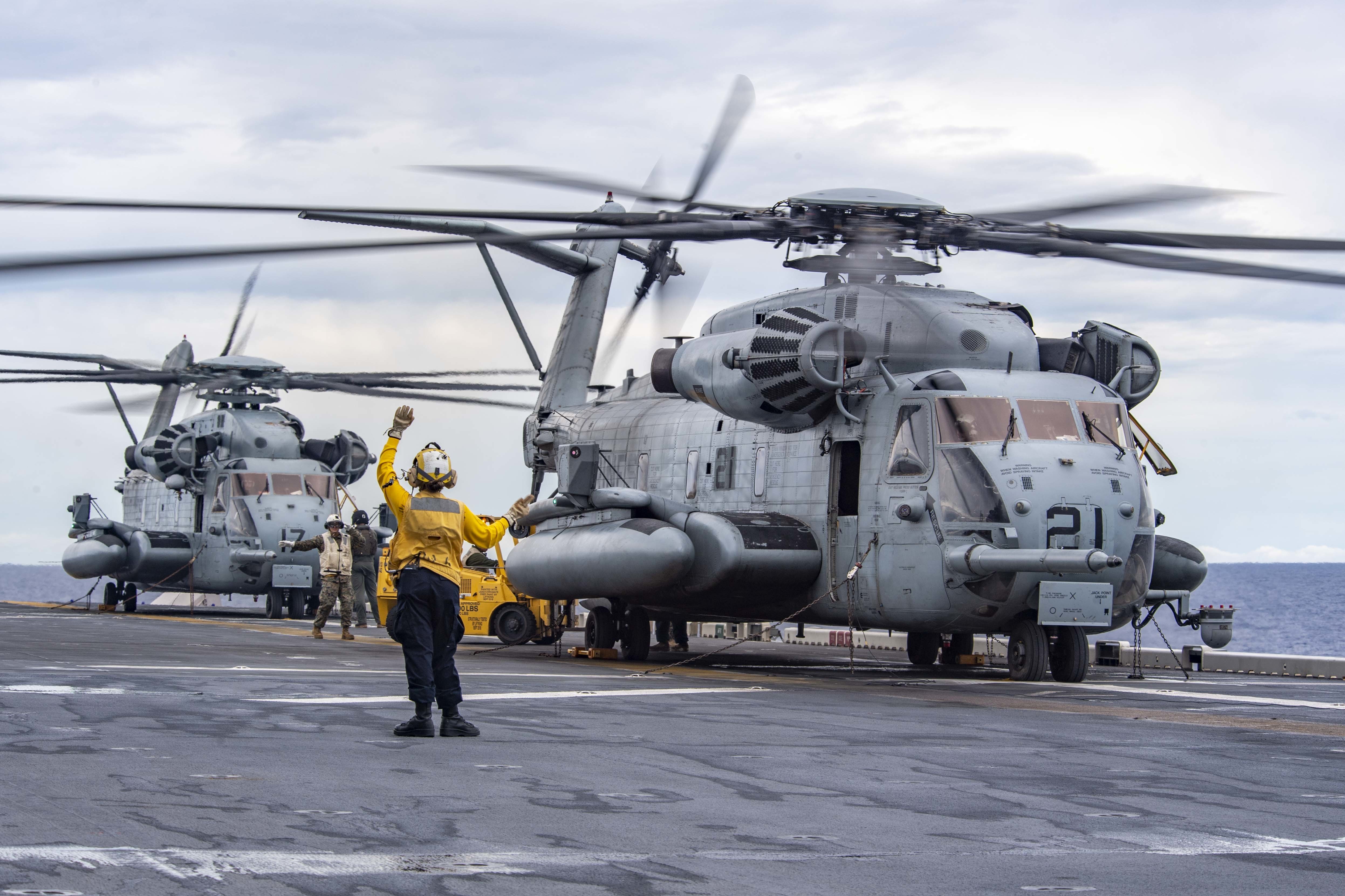 Amphibious Squadron 11, 31st MEU reunite for summer > U.S. Pacific ...