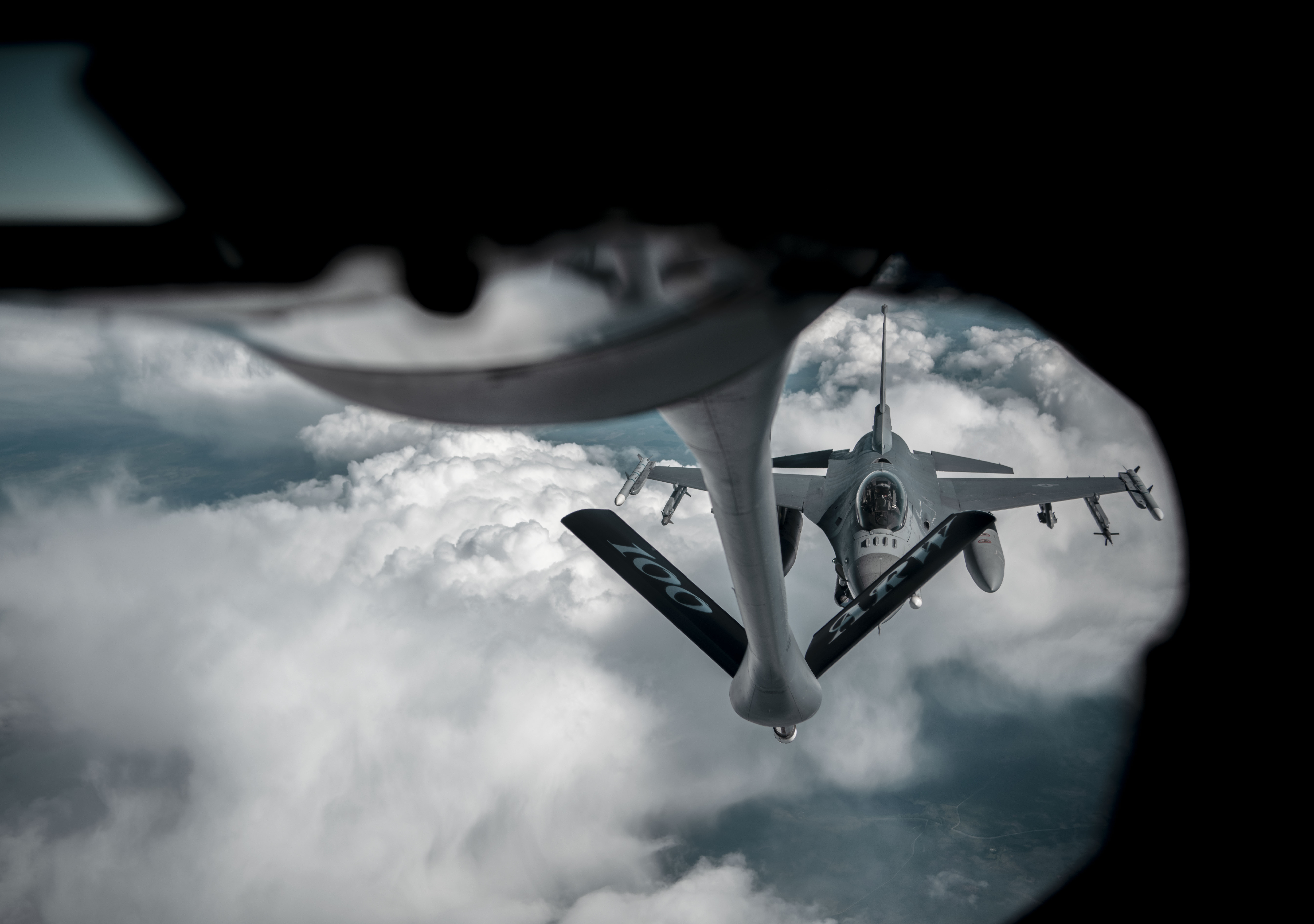 100 ARW provides fuel over the Arctic > Royal Air Force Mildenhall > News