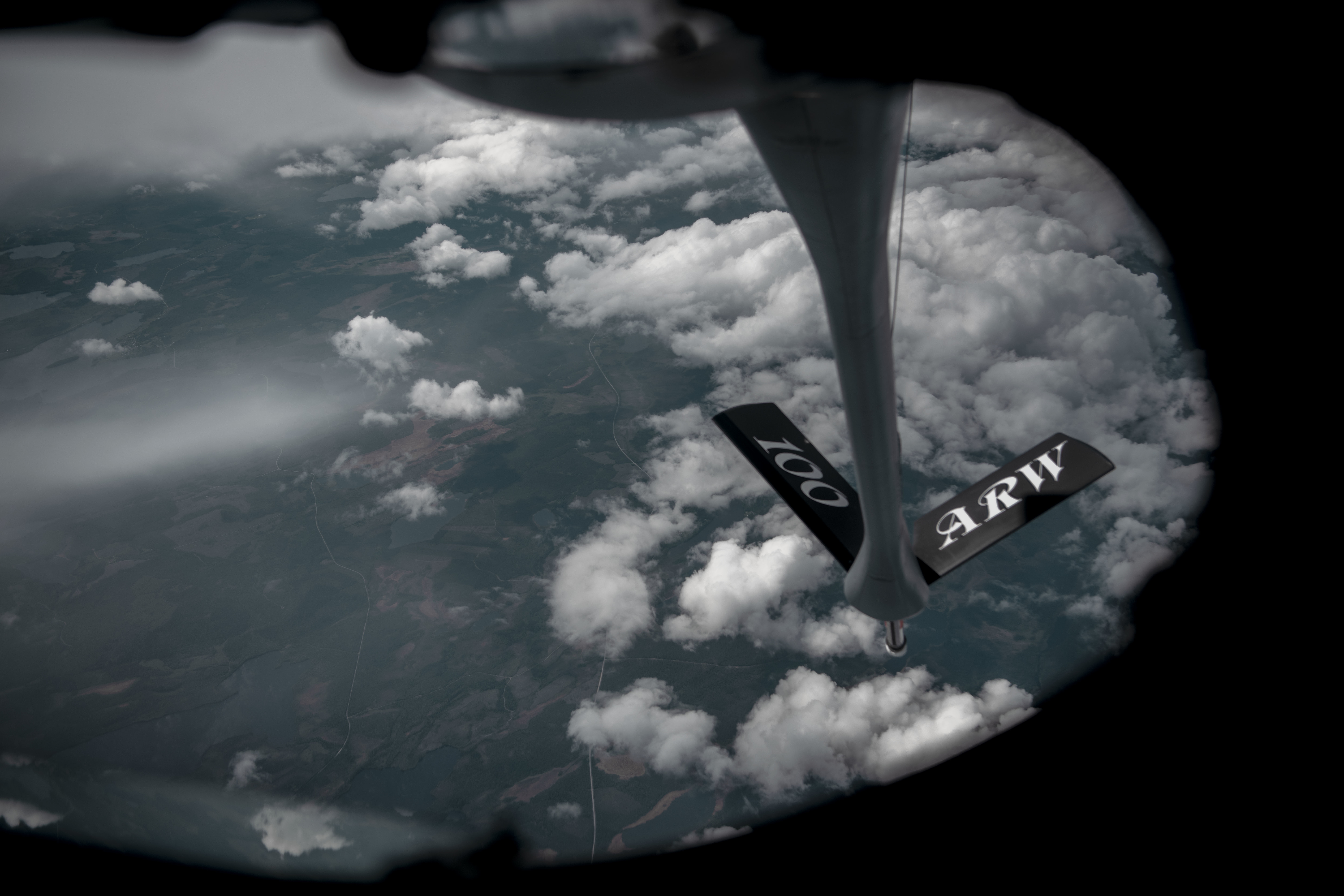 100 ARW provides fuel over the Arctic > U.S. Air Forces in Europe - Air ...