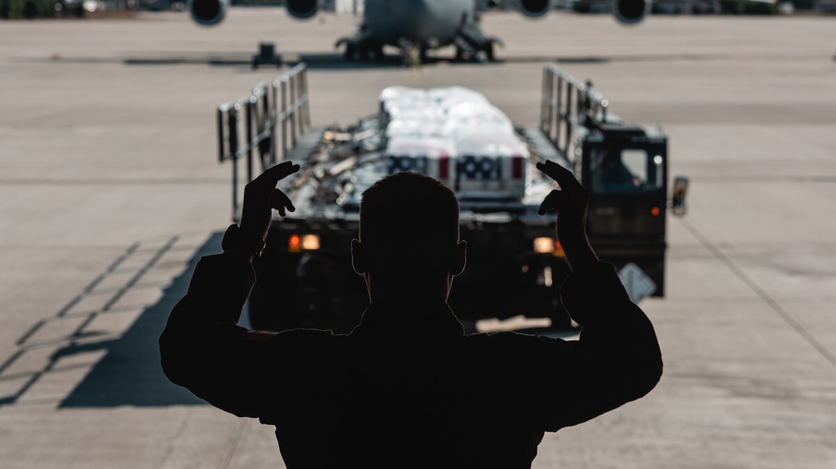 721st APS special handling flight: special care in the air > Ramstein ...