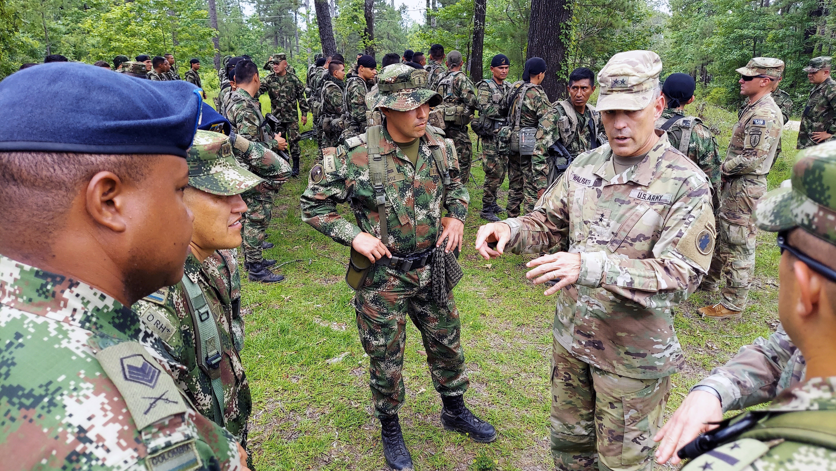 Colombian Army conducts staff talks with Army South, trains at Joint ...