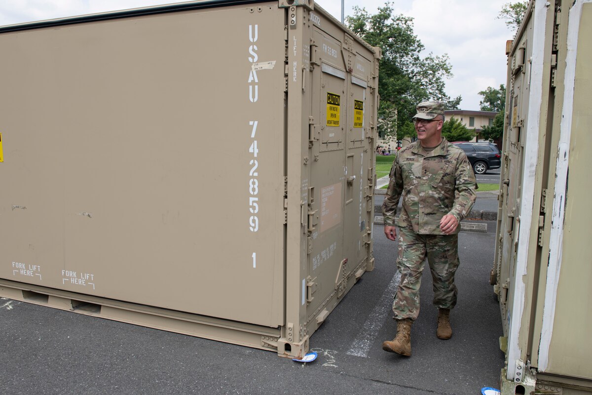 18th Medical Command (Deployment Support) commander visits > Yokota Air ...