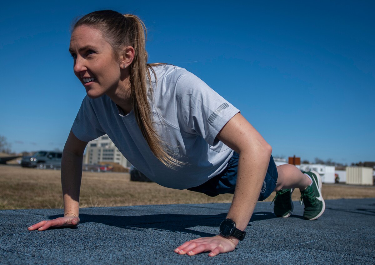 Air Force finalizes PT uniform design; will begin production process ...