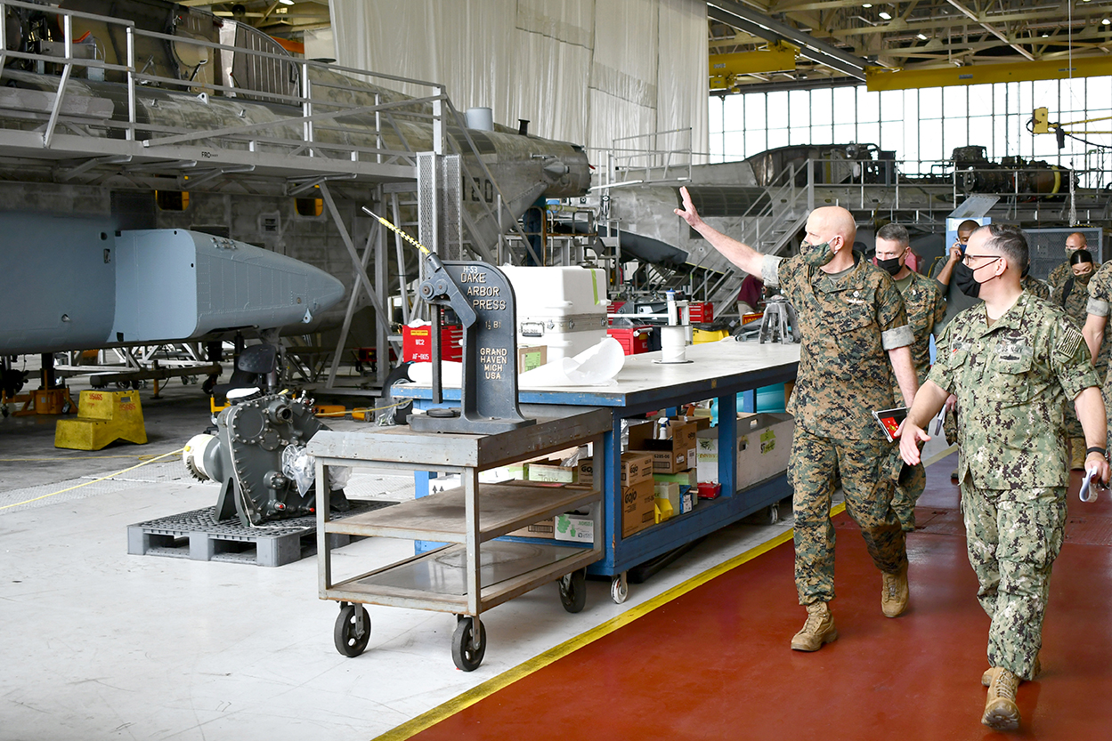 Marine Corps Commandant tours Fleet Readiness Center East > United ...