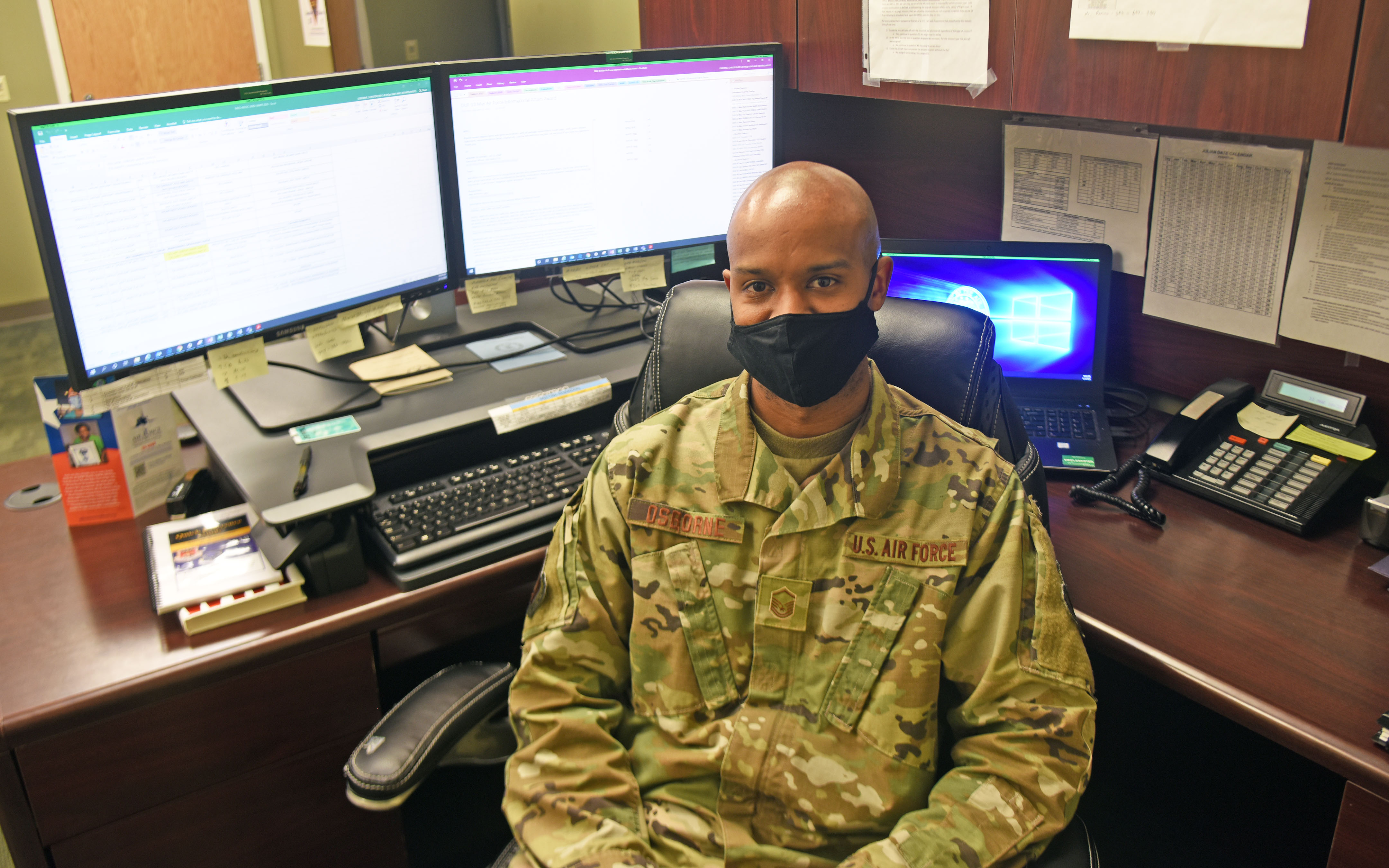 MSgt. Osborne volunteers as briefer for 2021 AFAF campaign.