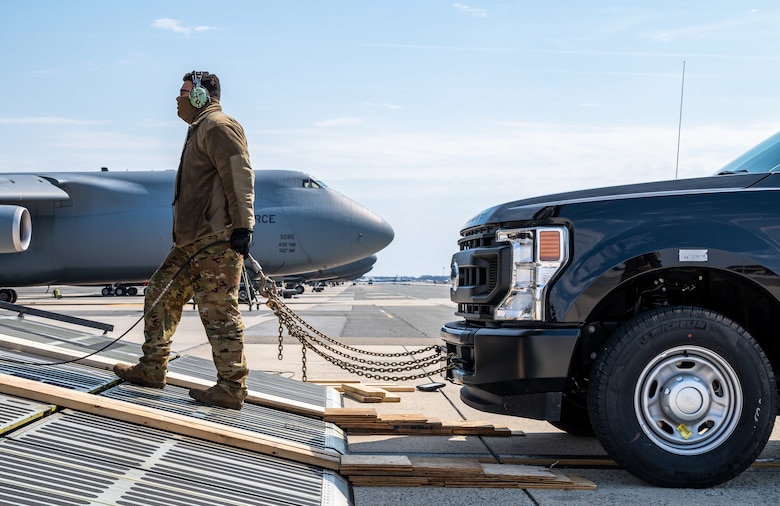 9th AS loadmasters train following AMC initiative > Dover Air Force ...