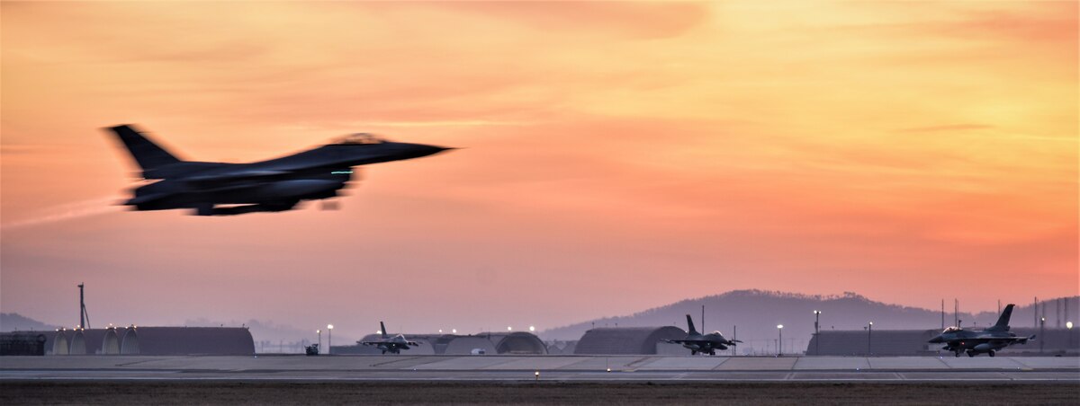 Wolf Pack F-16s take off at dawn > Nellis Air Force Base > News