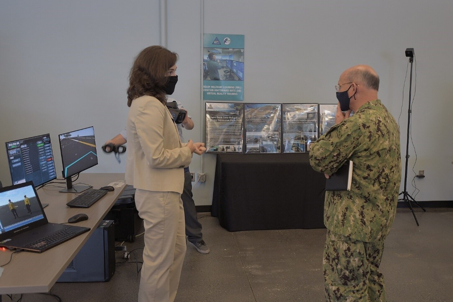Advancing Flight Deck Training: CNO Views Demo of ONR Global ...