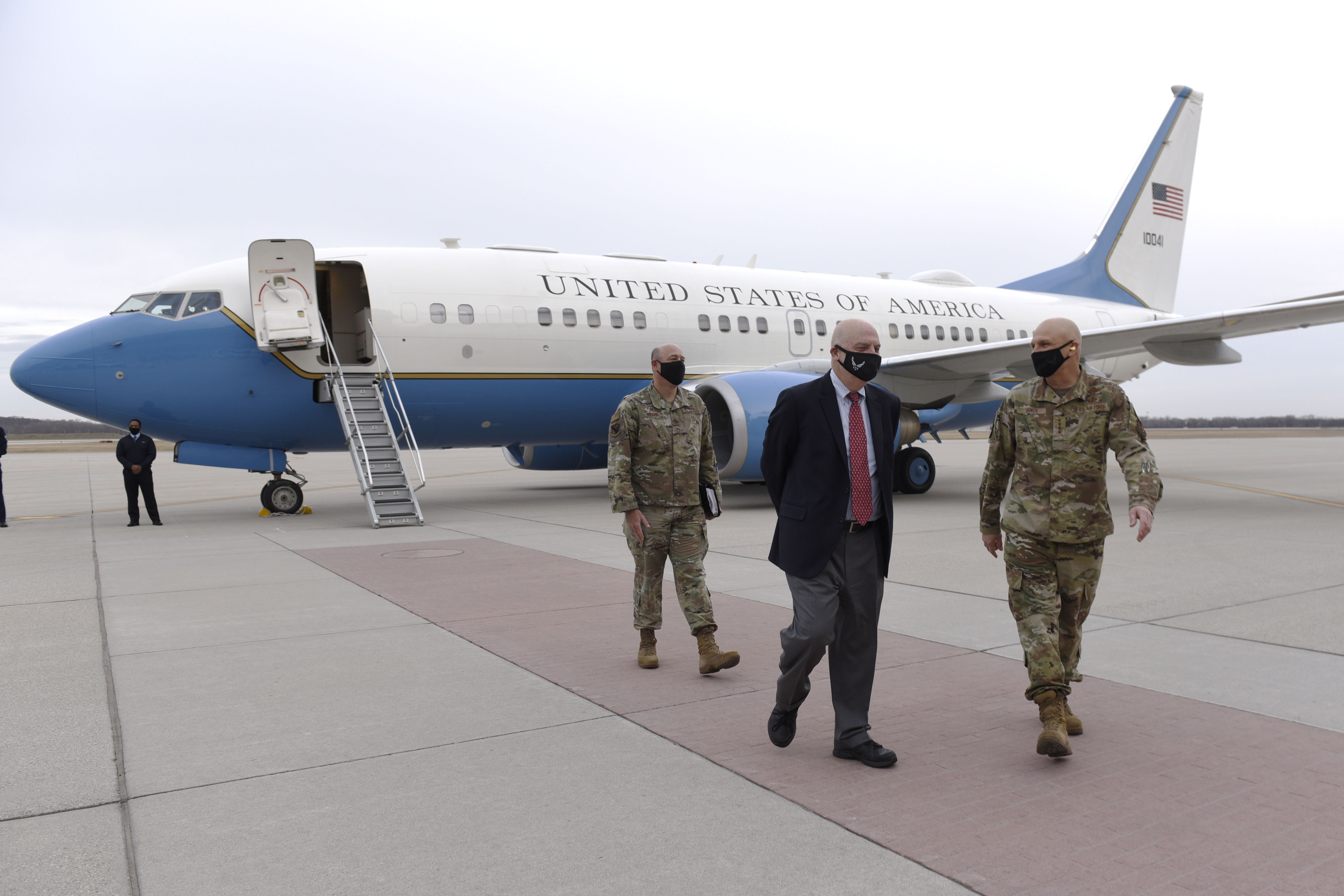Acting SecAF visits Wright-Patterson AFB > Air Force > Article Display