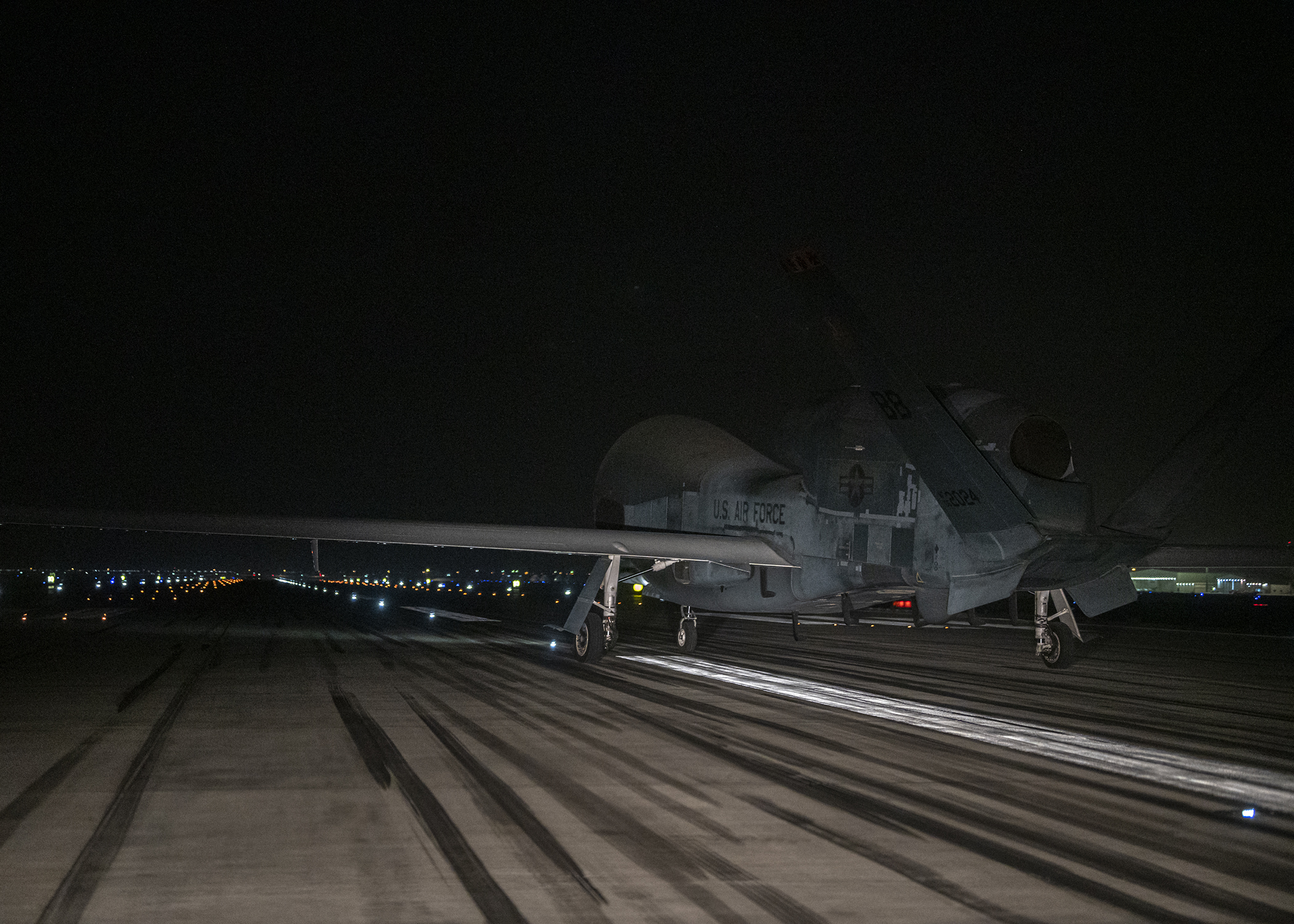 Night owl maintainers launch Global Hawks > U.S. Air Forces Central ...