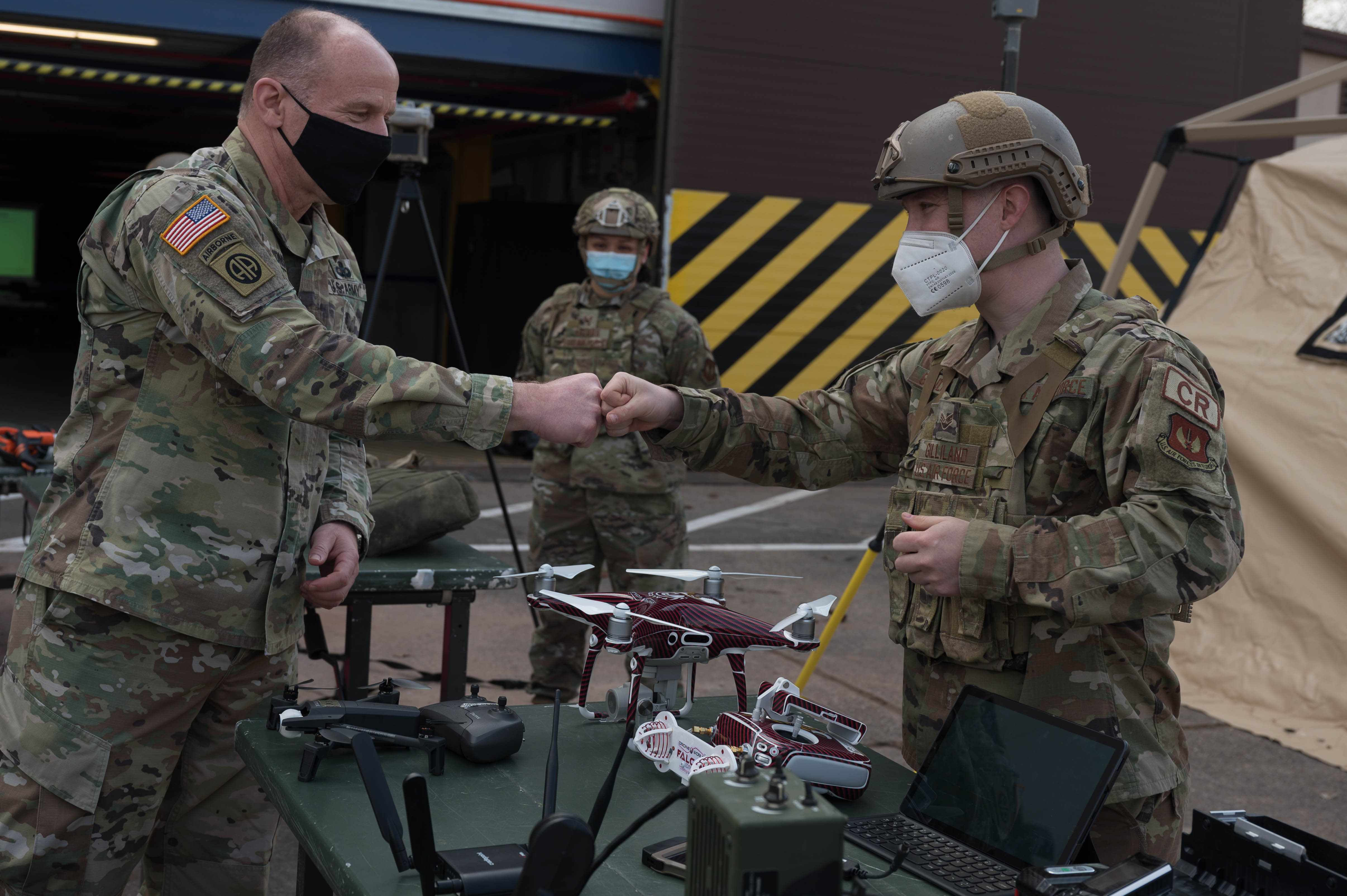 TRANSCOM commander visits Ramstein > Ramstein Air Base > Article Display