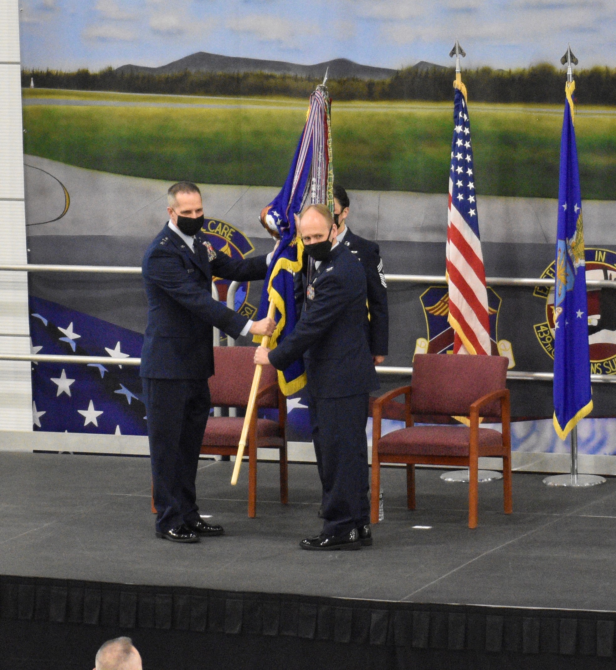 439th Airlift Wing welcomes new installation commander > Westover Air ...