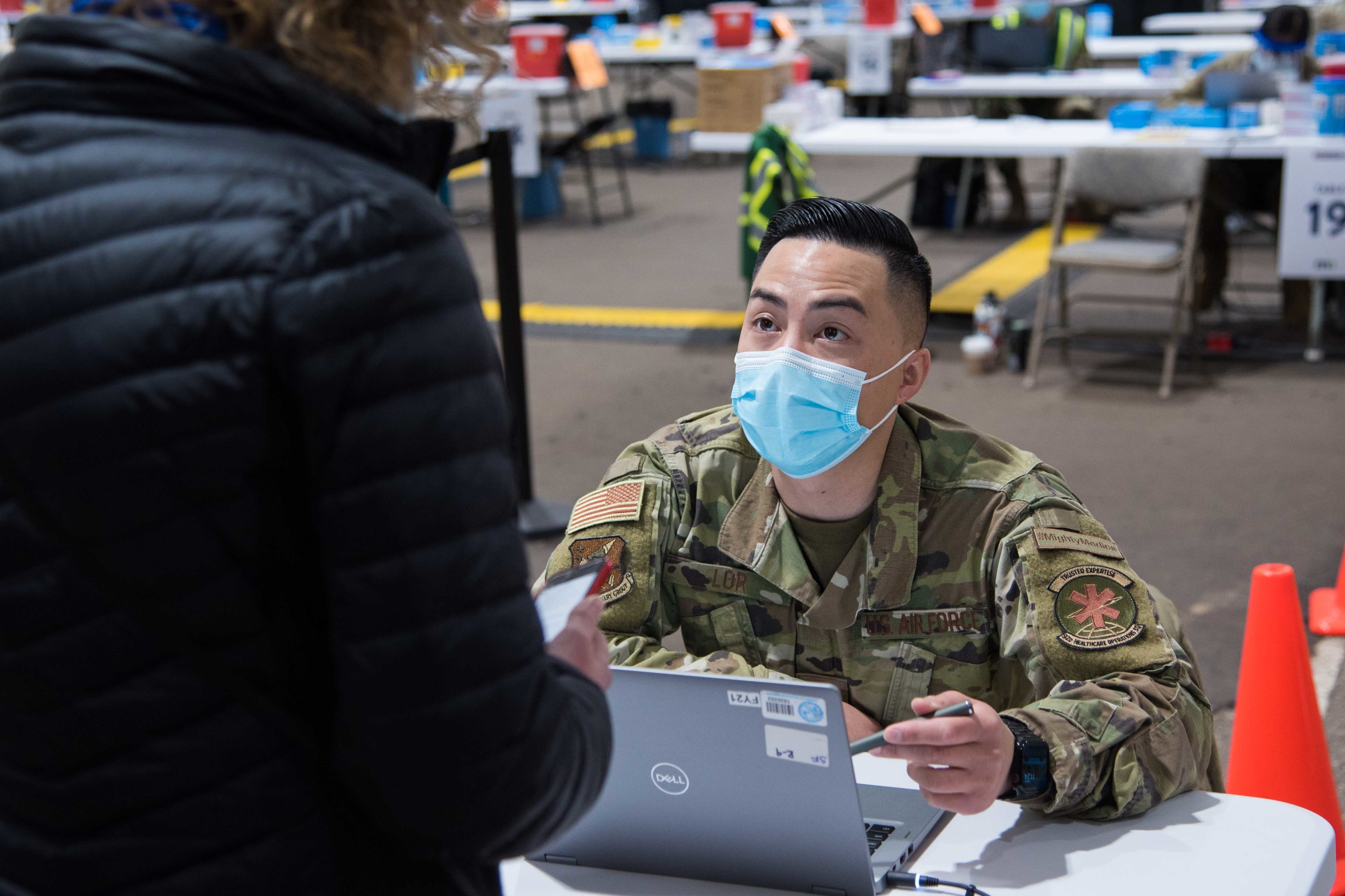 Fairchild MDG Airmen support FEMA vaccine center in COVID-19 mitigation ...