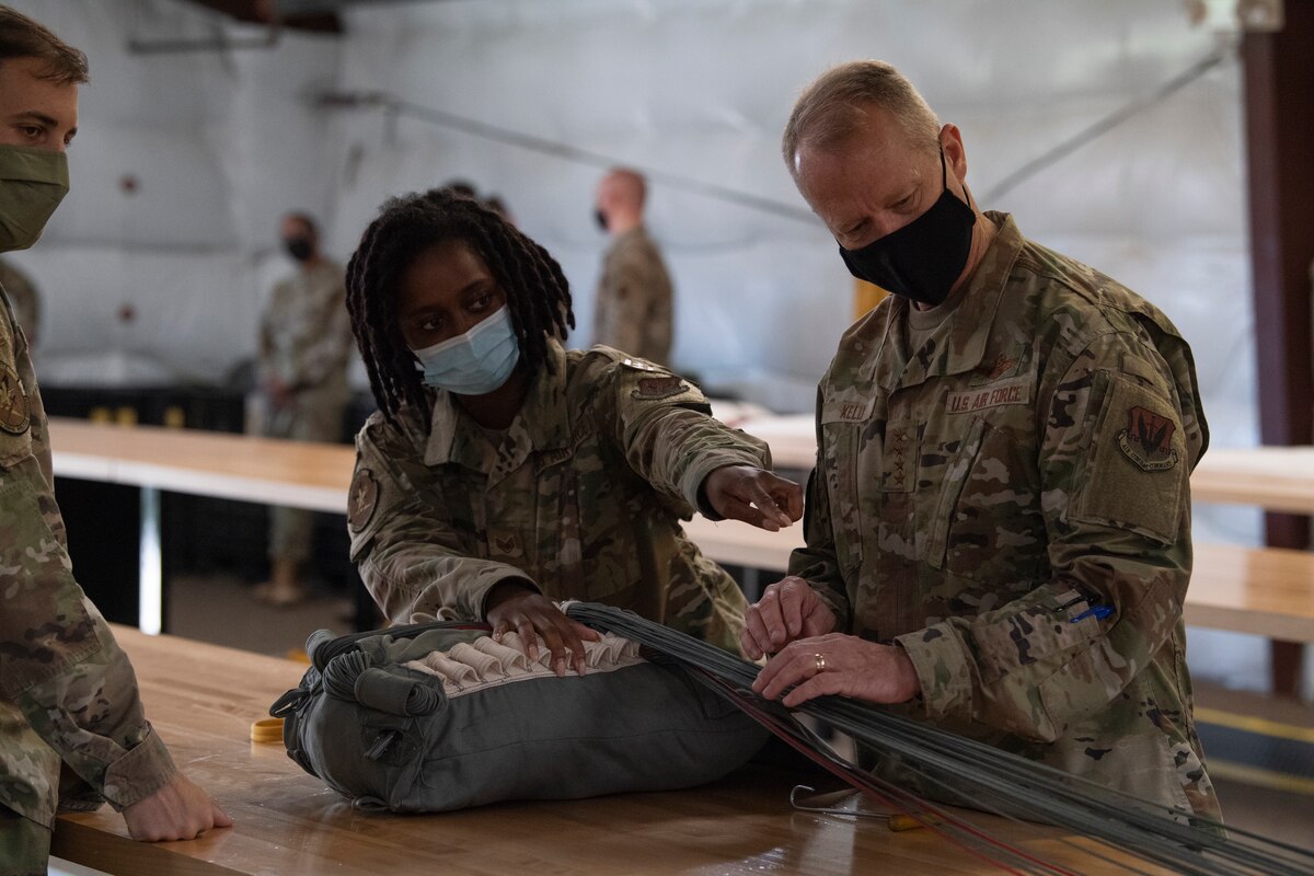 COMACC visits Moody AFB > Air Combat Command > Article Display