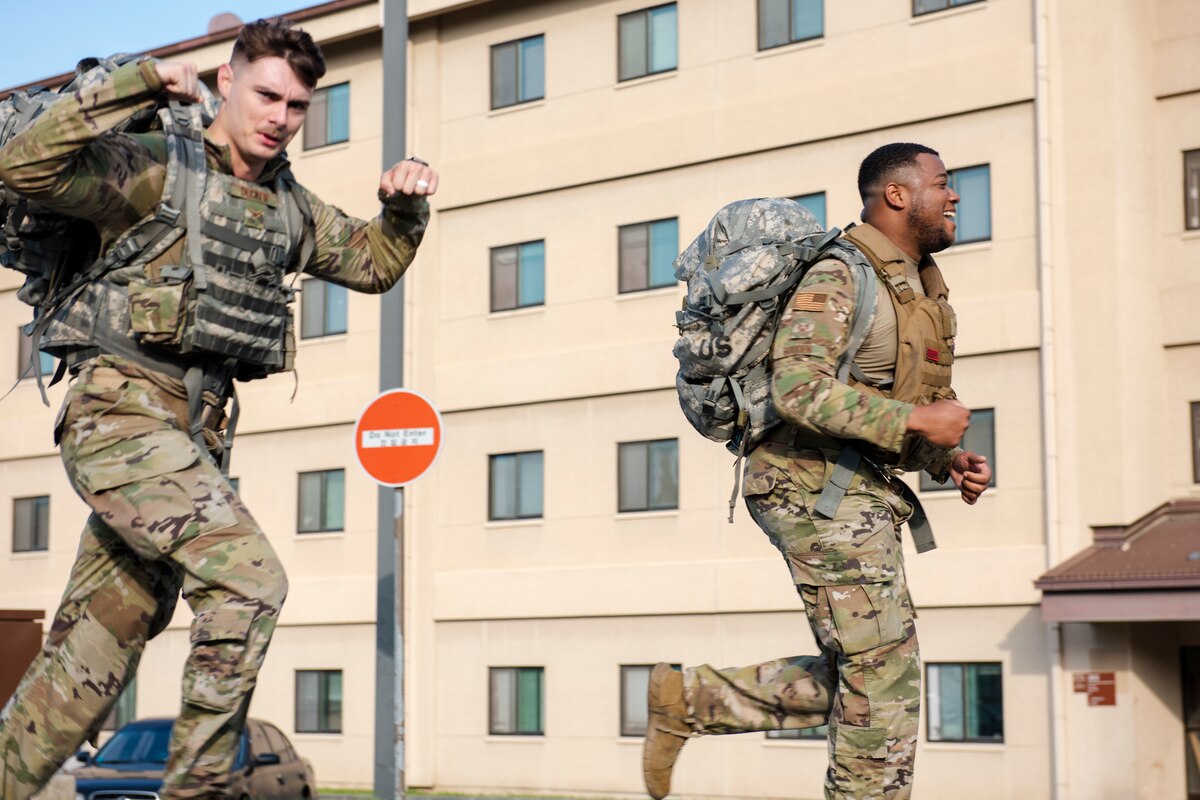 51 SFS marches in memory of the fallen > Osan Air Base > Article Display