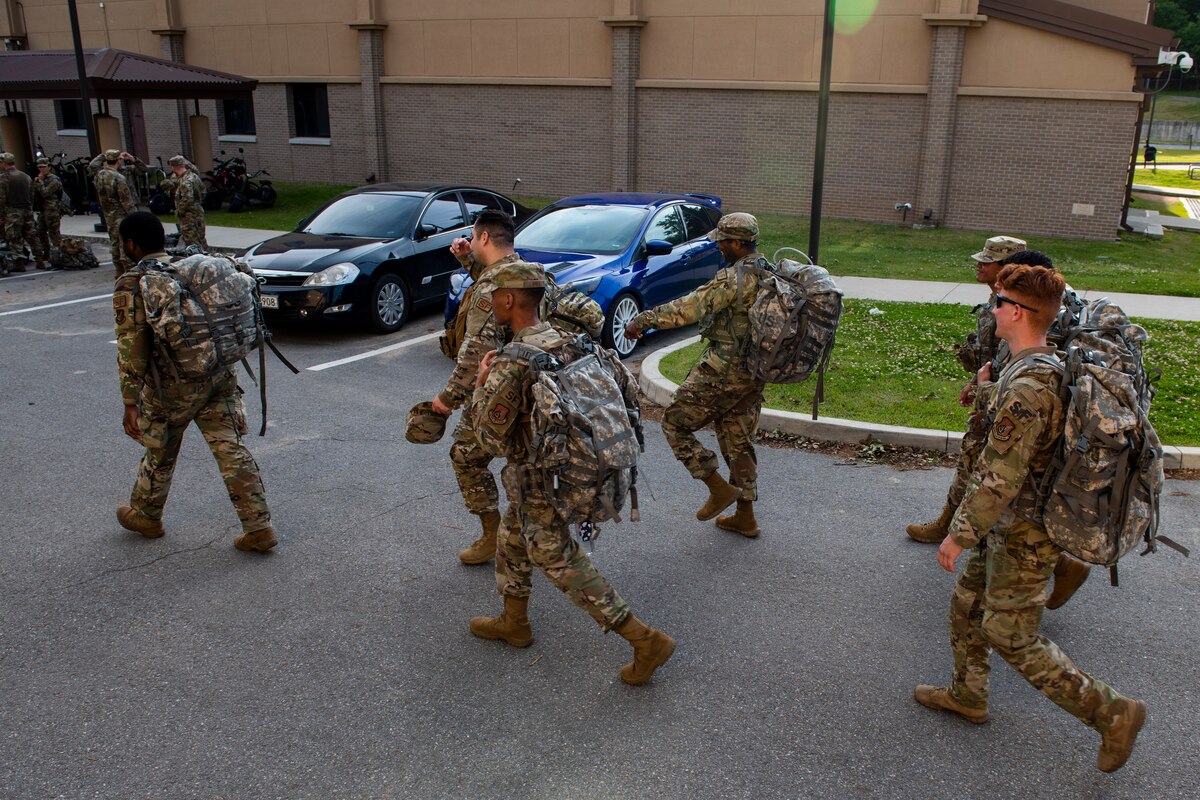 51 SFS marches in memory of the fallen > Osan Air Base > Article Display