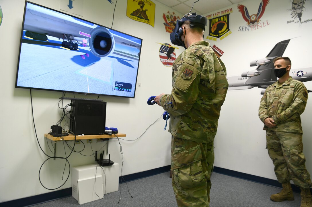 ACC command team visits Robins AFB