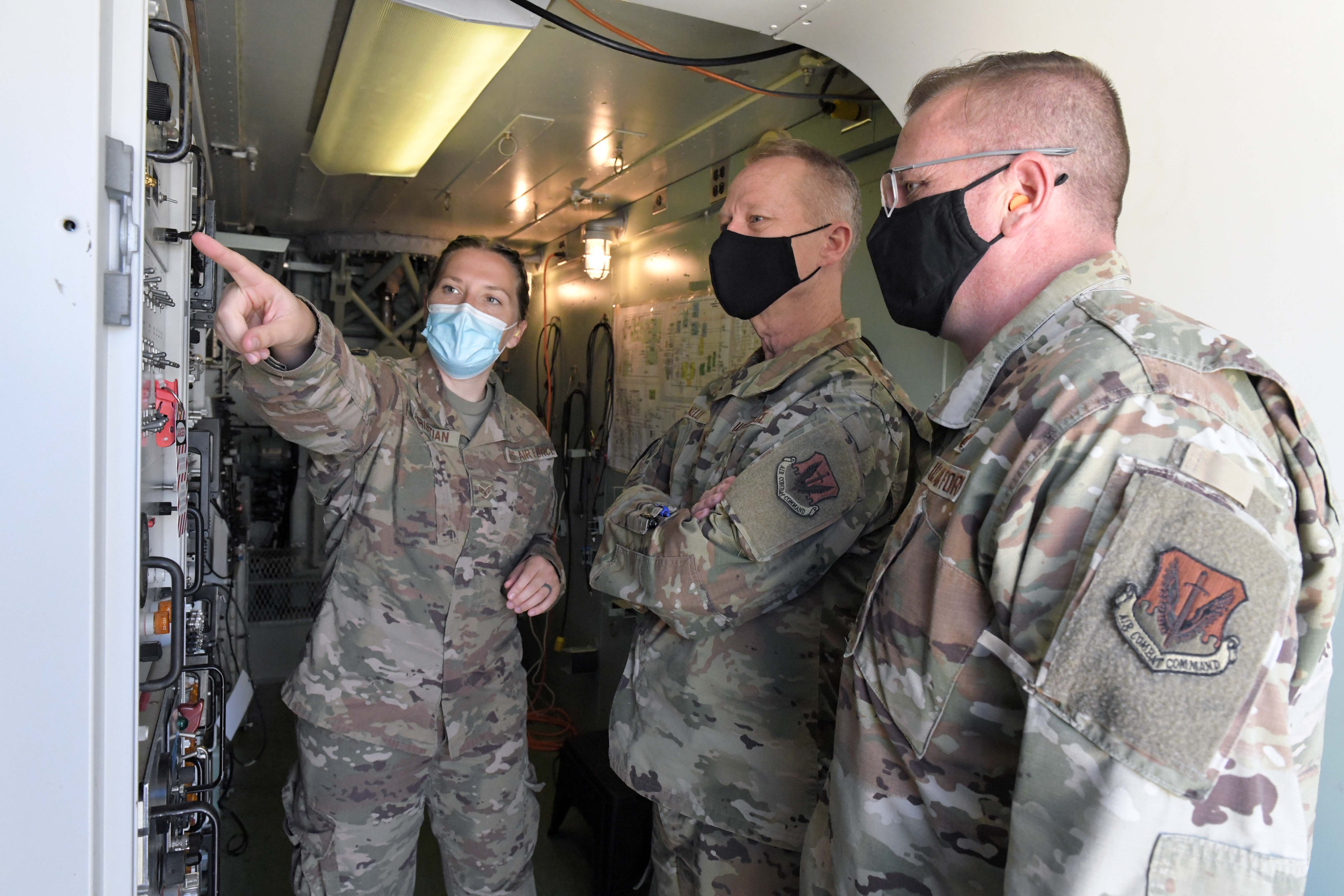 ACC command team visits Team Robins > Air Combat Command > Article Display