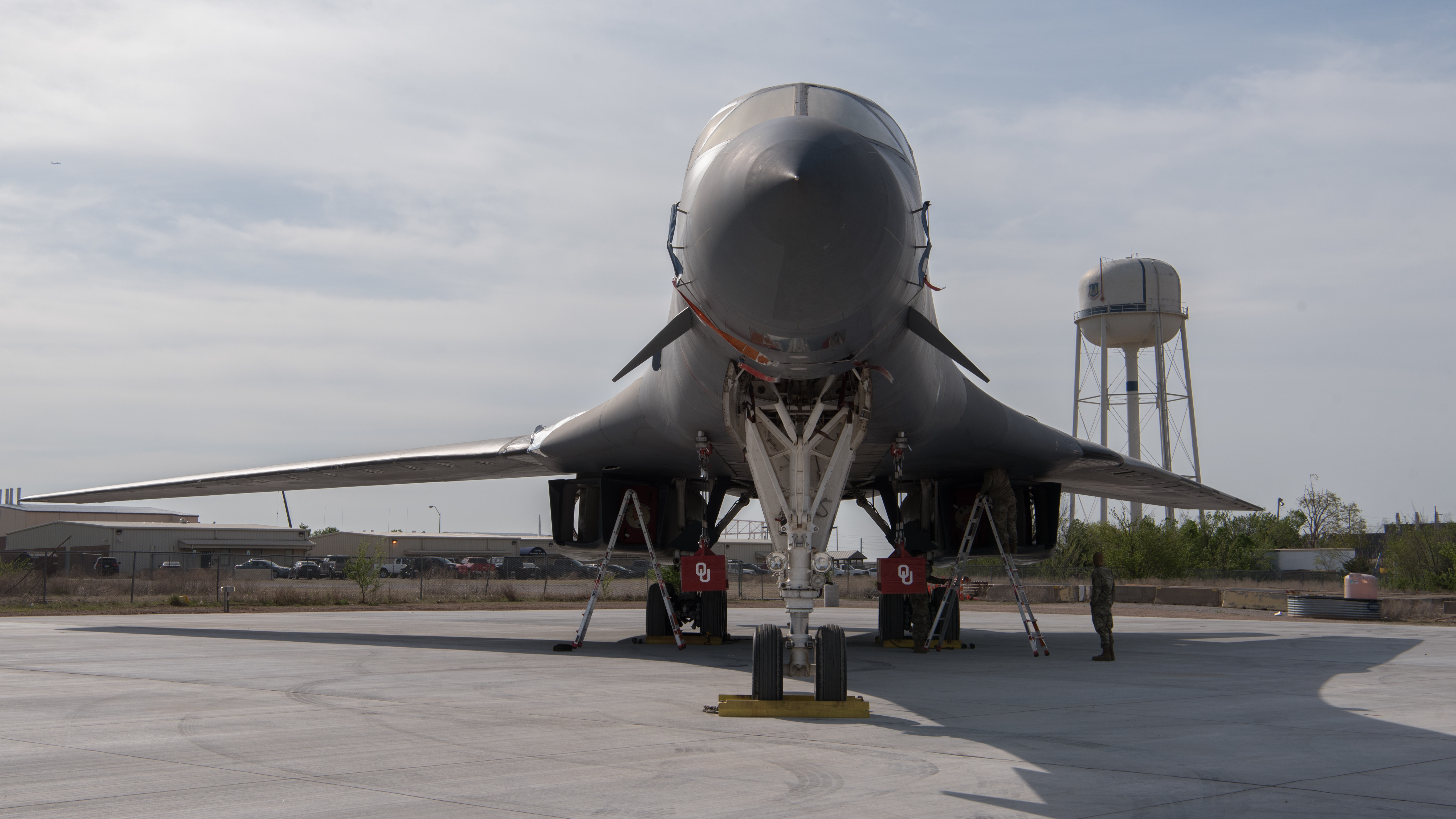 B-1B “Spectre” finds retirement job with 76th EDMX > Air Force Materiel ...