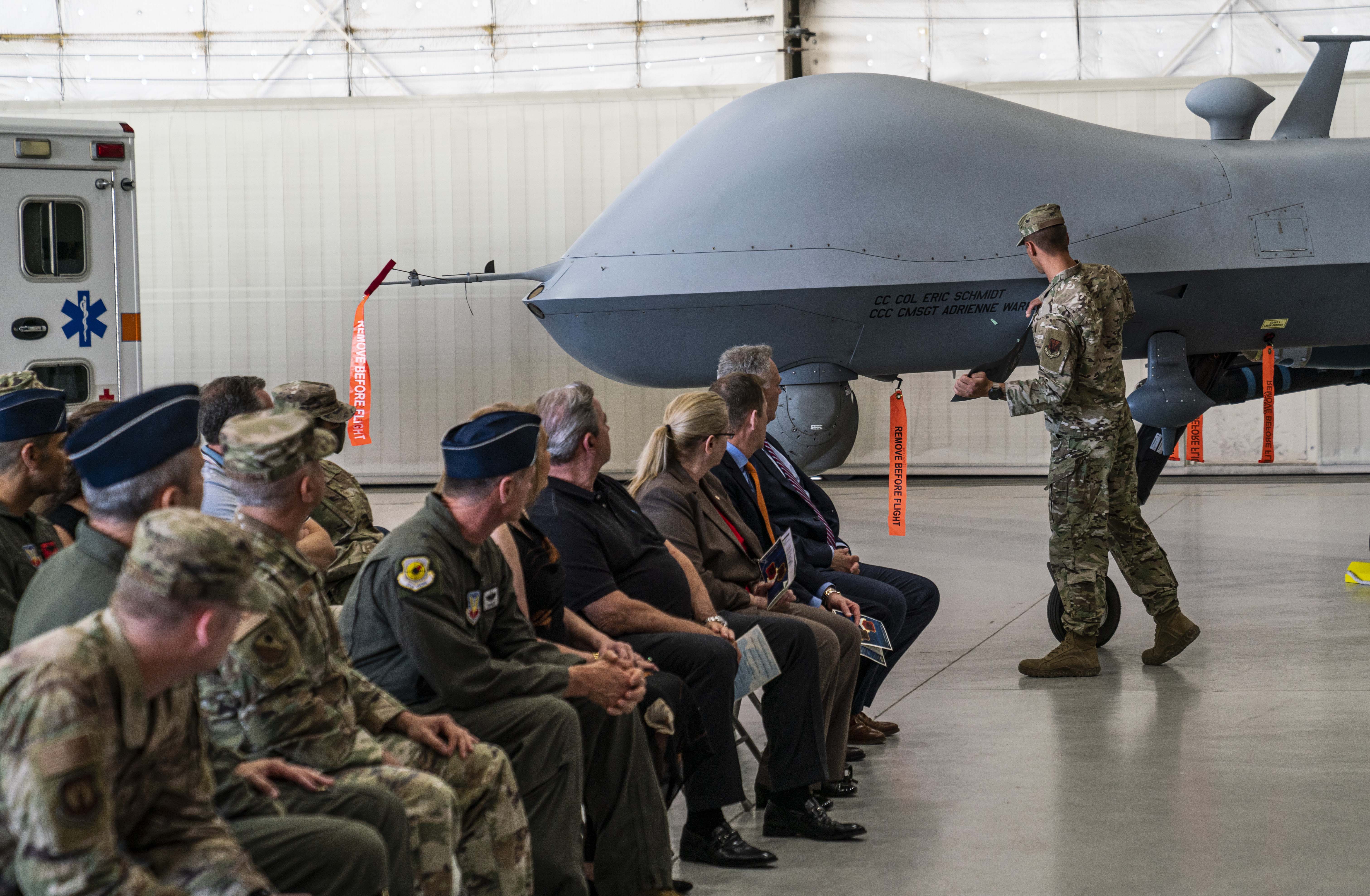 Hunters welcome new 432nd WG/432nd AEW commander > Creech Air Force ...