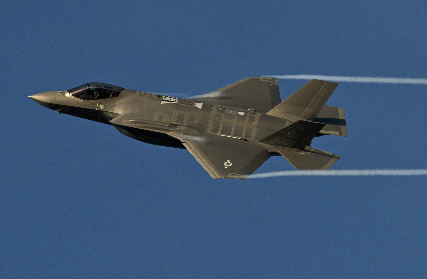Airframe: The F-35A Lightning II > > Display