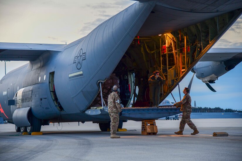Answering the Call > Airman Magazine > Display