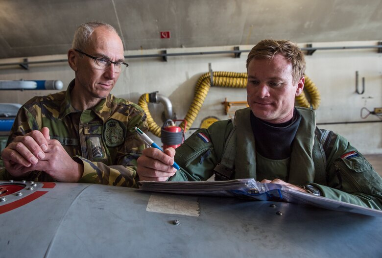 Pilot Exchange > Airman Magazine > Display