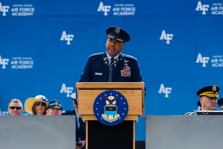 Cadet graduation returns to Falcon Stadium for Class of 2021 > United ...