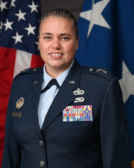 LINDA S. HURRY > Air Force > Biography Display