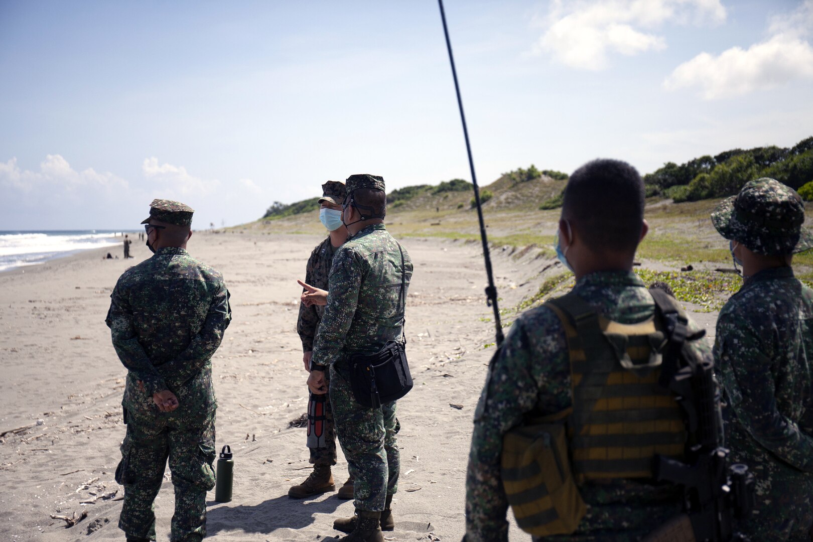 Shoulder to Shoulder: Marines Collaborate for International Security ...