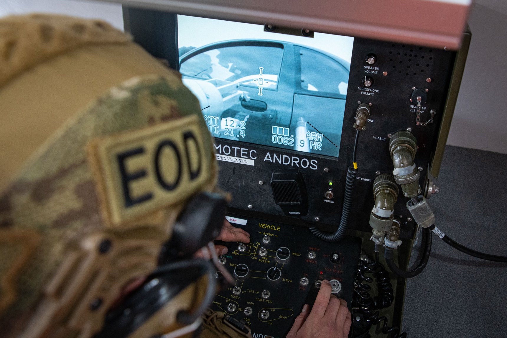 EOD, SFS join forces for maximum base defense