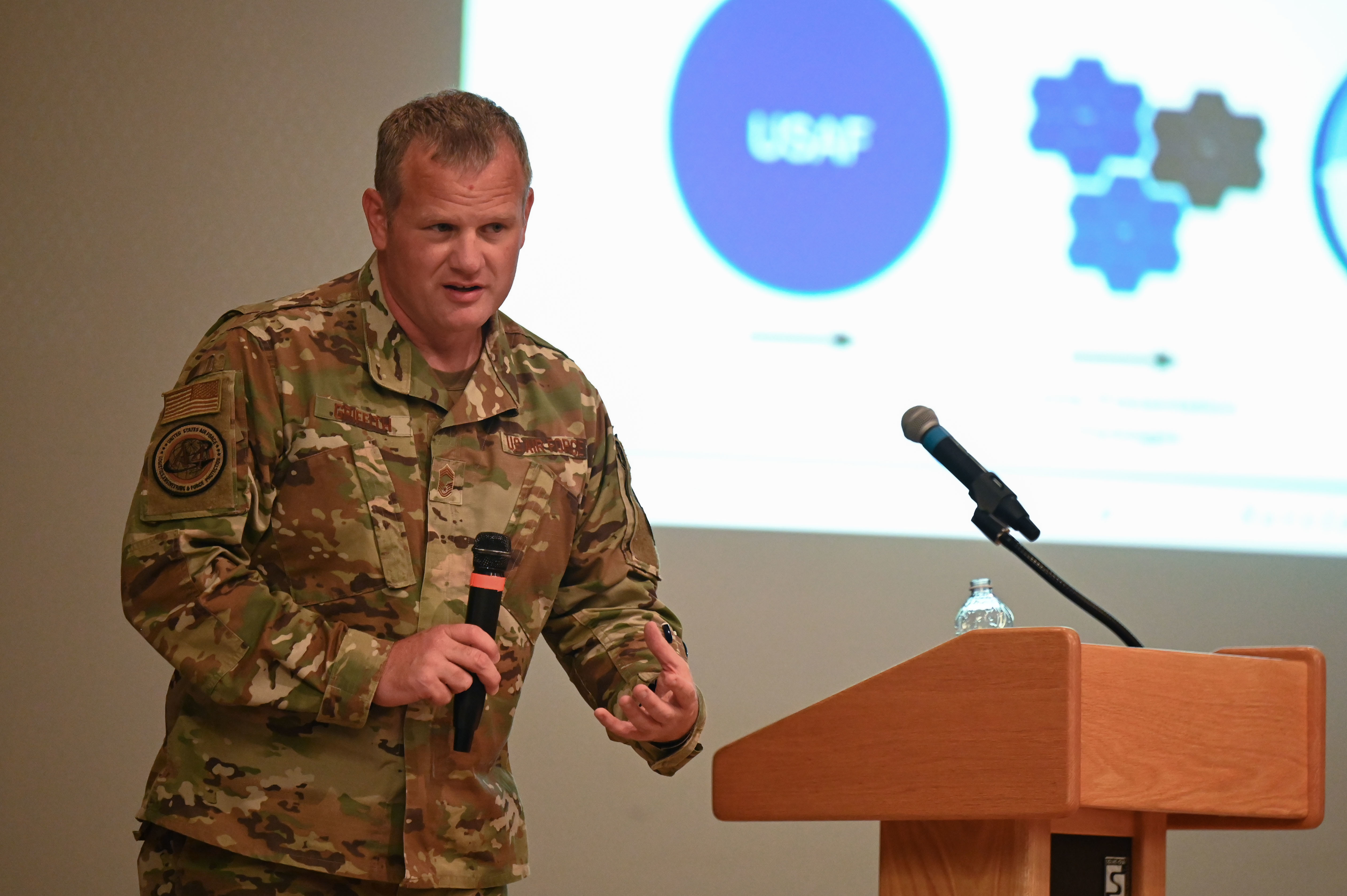 U.S. Air Force HQ Chief briefs AFFORGEN to KAFB leaders > Kirtland Air ...