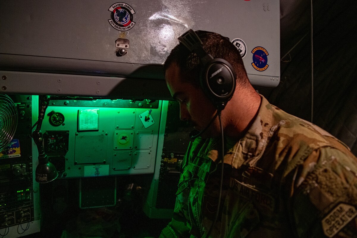 909th ARS Refuels Eagles > Kadena Air Base > News