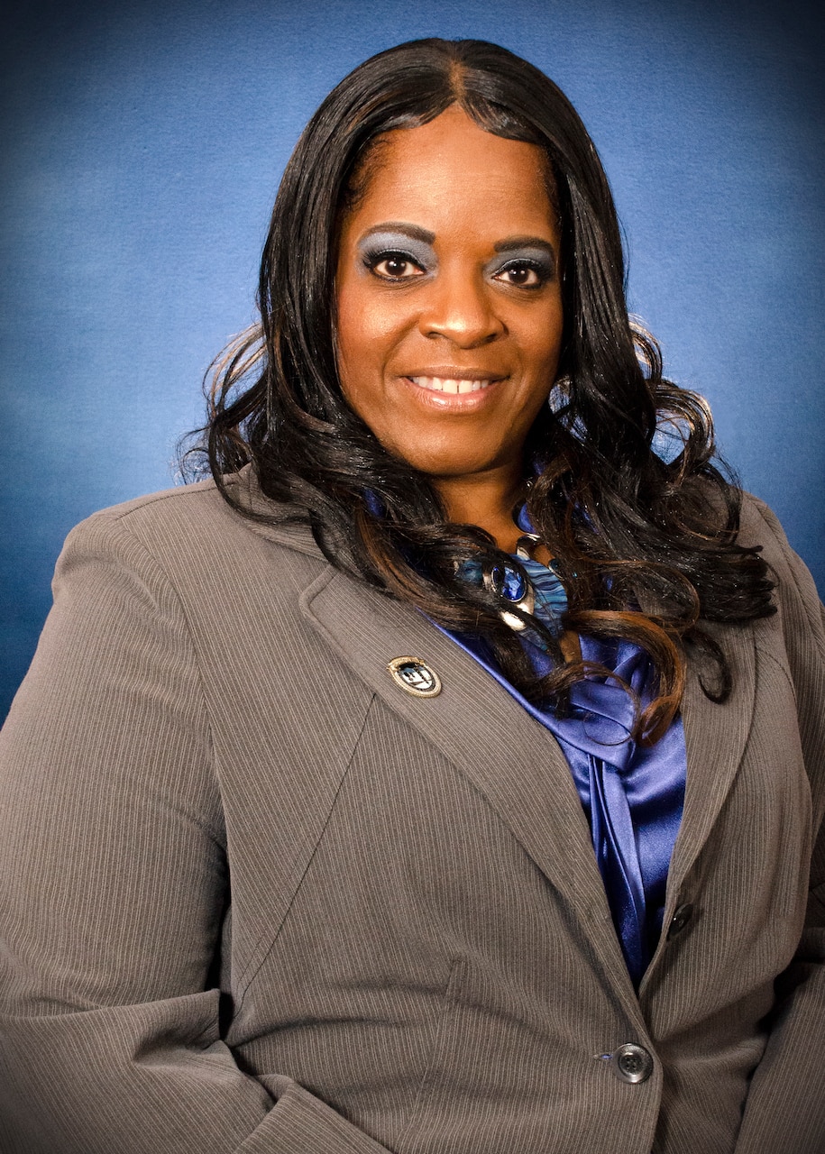 NSWCDD Engineer Brenda Gates Recognized with Tech Award from Women of ...