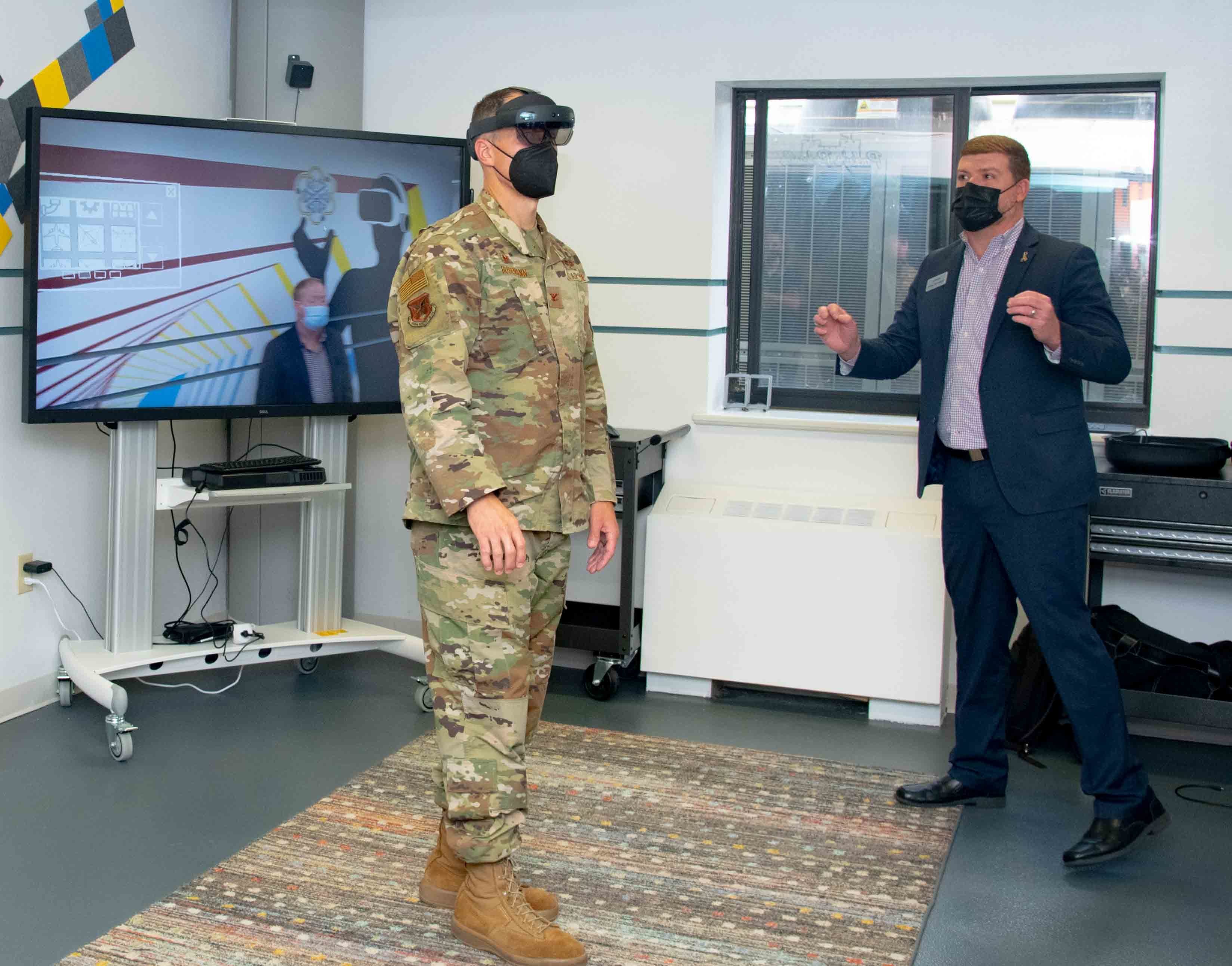 Team Dover, Boeing talk new tech > Air Mobility Command > Article Display