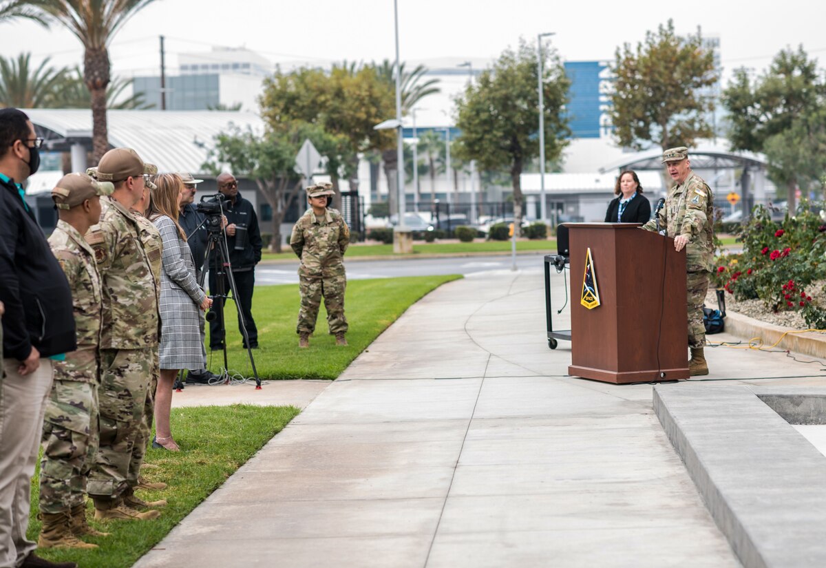 Space Systems Command Unveils New Emblem Display > Space Systems Command > Article Display
