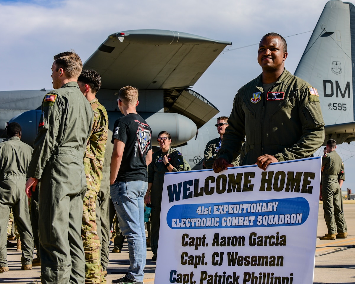 14,753 Sorties Later > Davis-Monthan Air Force Base > Article View