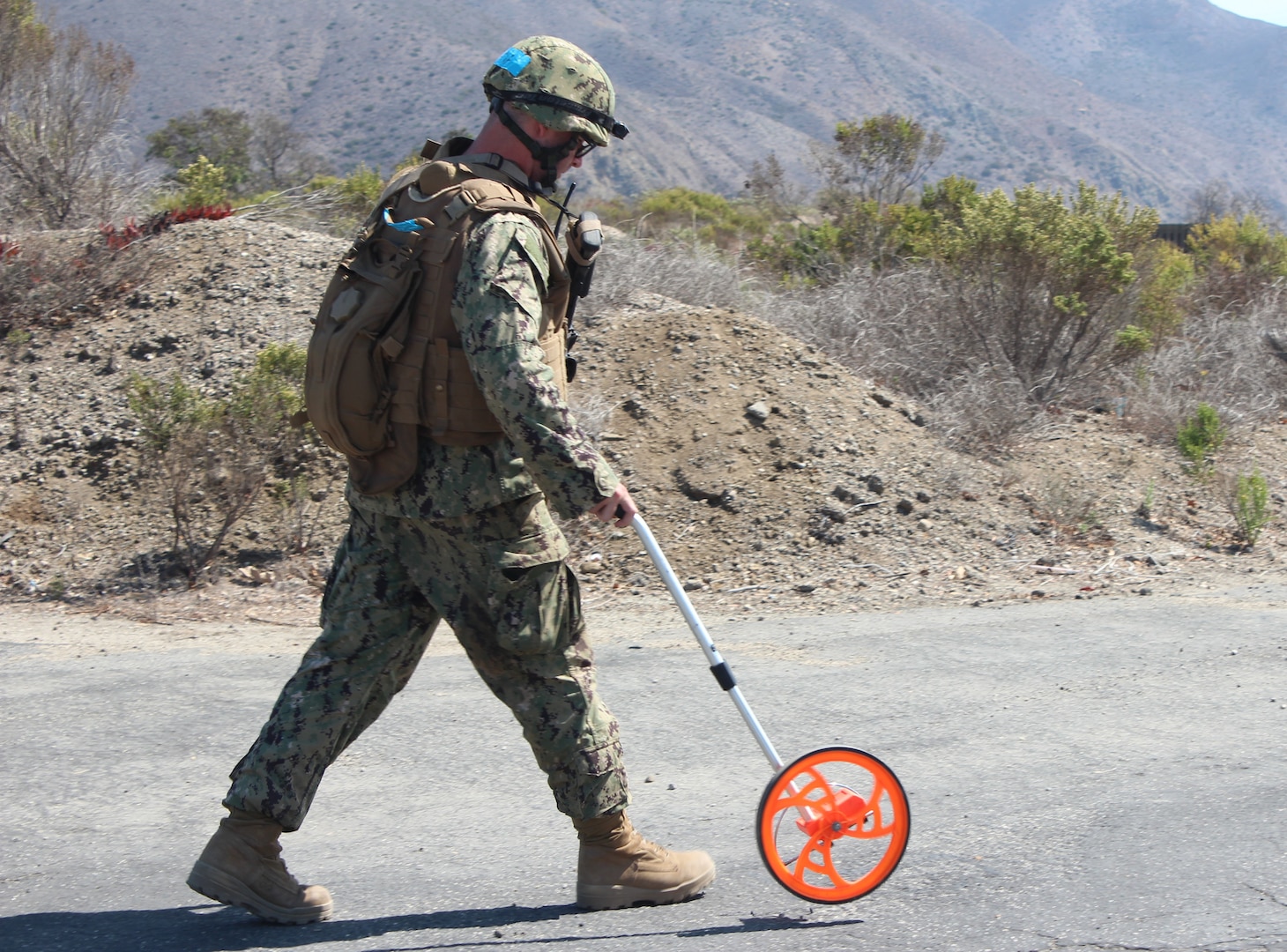 Civil Engineer Corps Students Train in Field Exercise > Naval Education ...