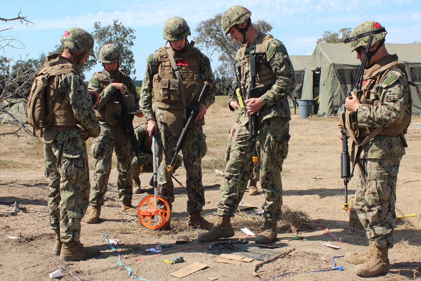 Civil Engineer Corps Students Train in Field Exercise > Seabee Magazine ...
