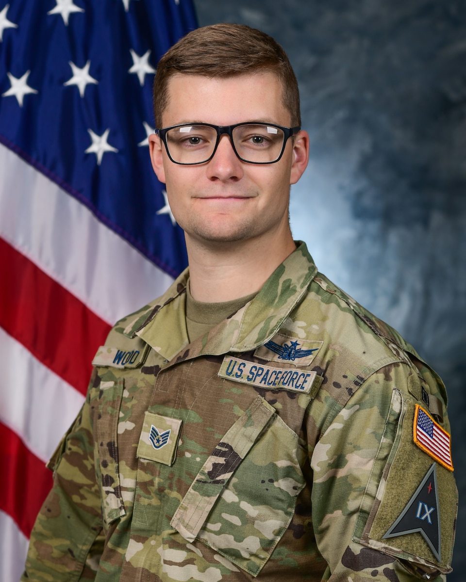 Schriever SFB Falcon Top III presents Performer of the Month > Peterson ...