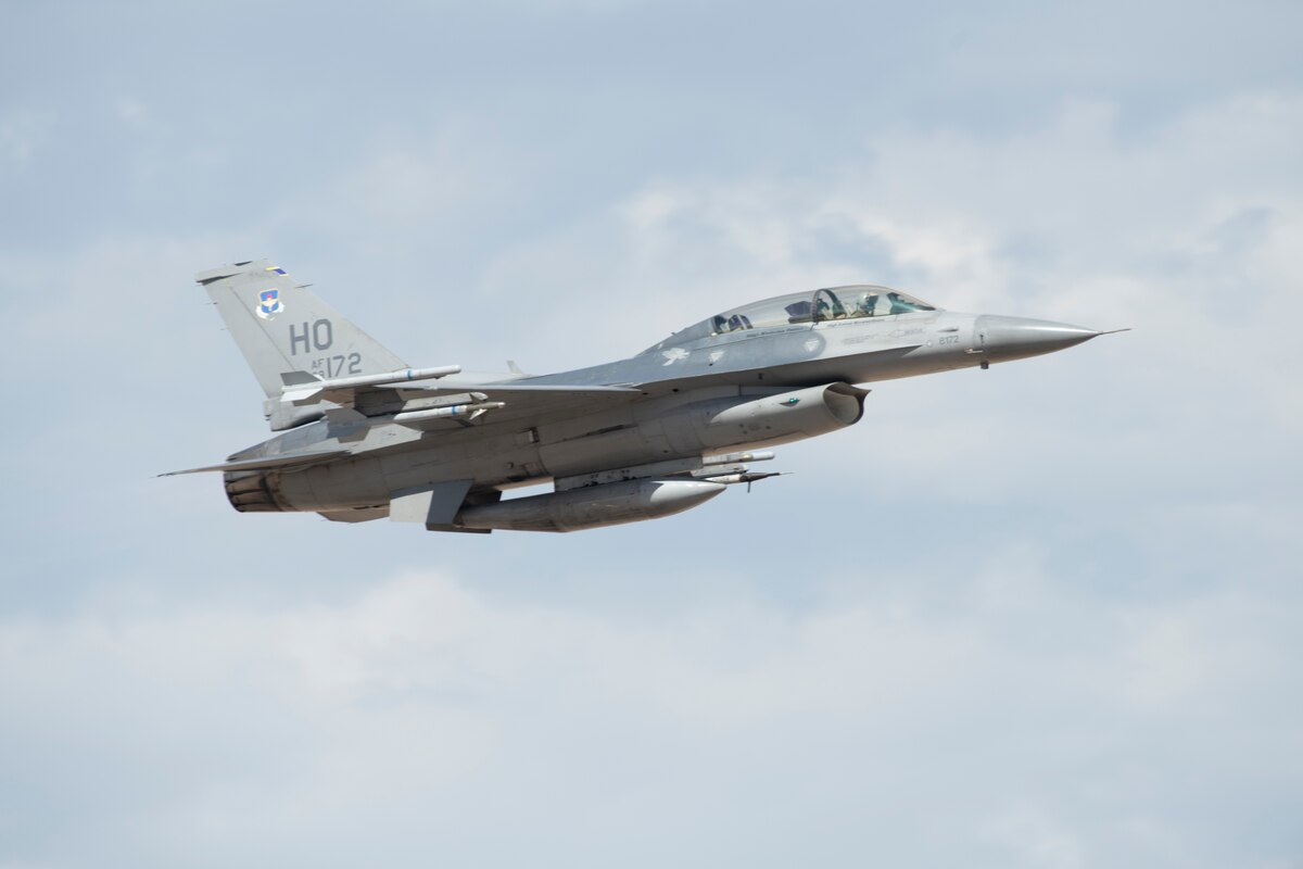 Holloman expands airspace to improve F-16 training > Air Education and ...