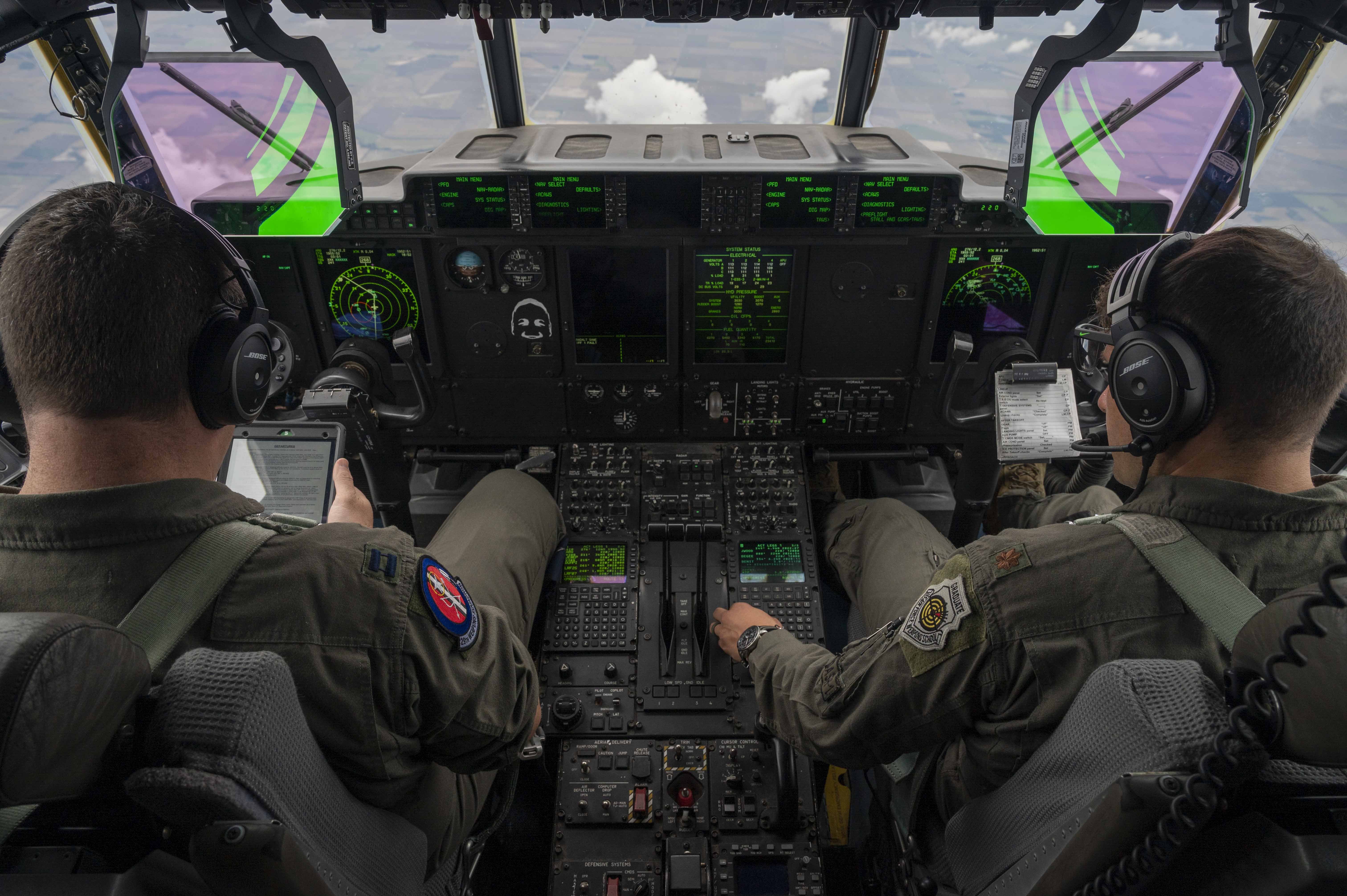 LRAFB cadre lead way for top-tier Weapons Officers > Air Combat Command ...