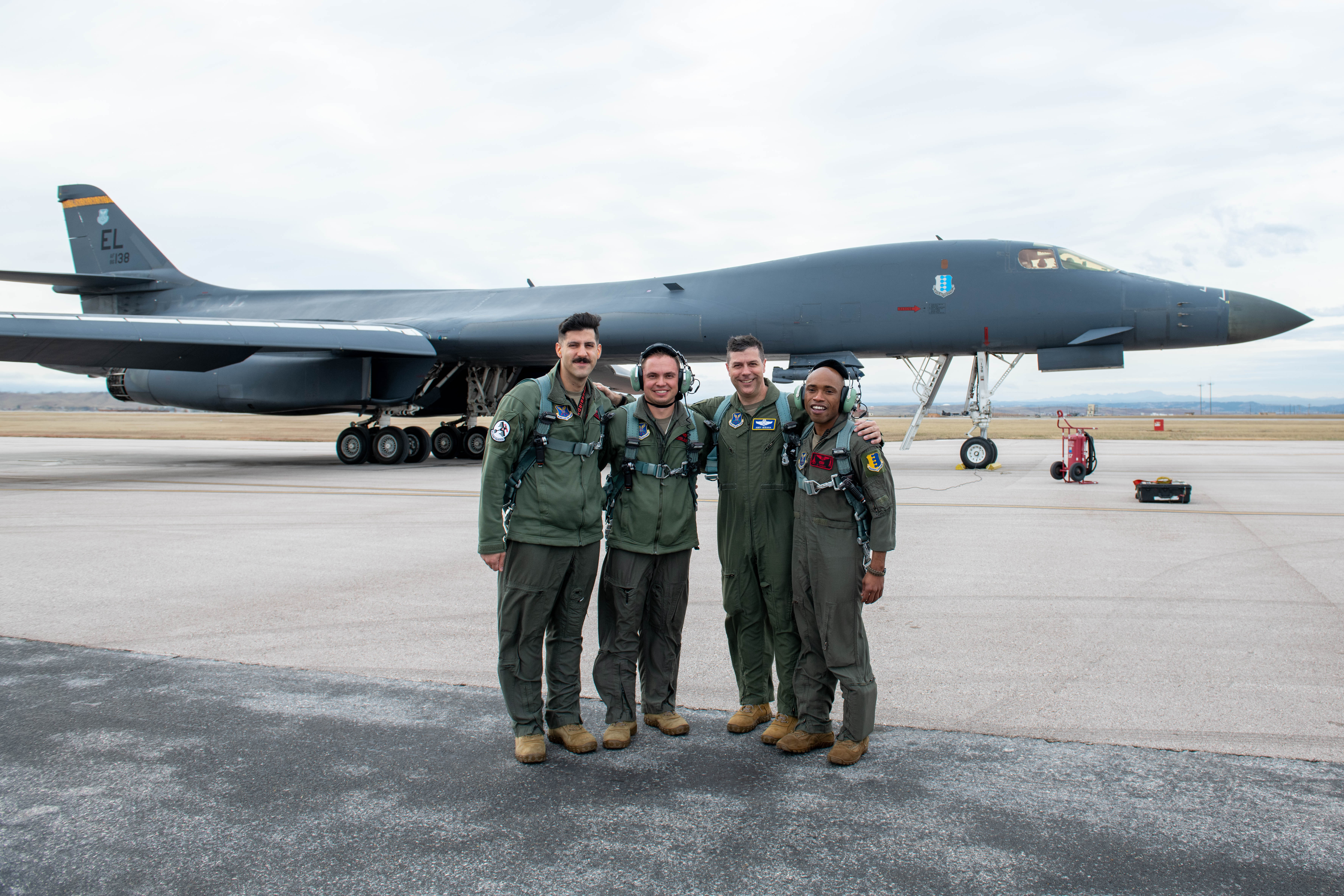 8th Air Force Commander and Command Chief visit Ellsworth > Ellsworth ...
