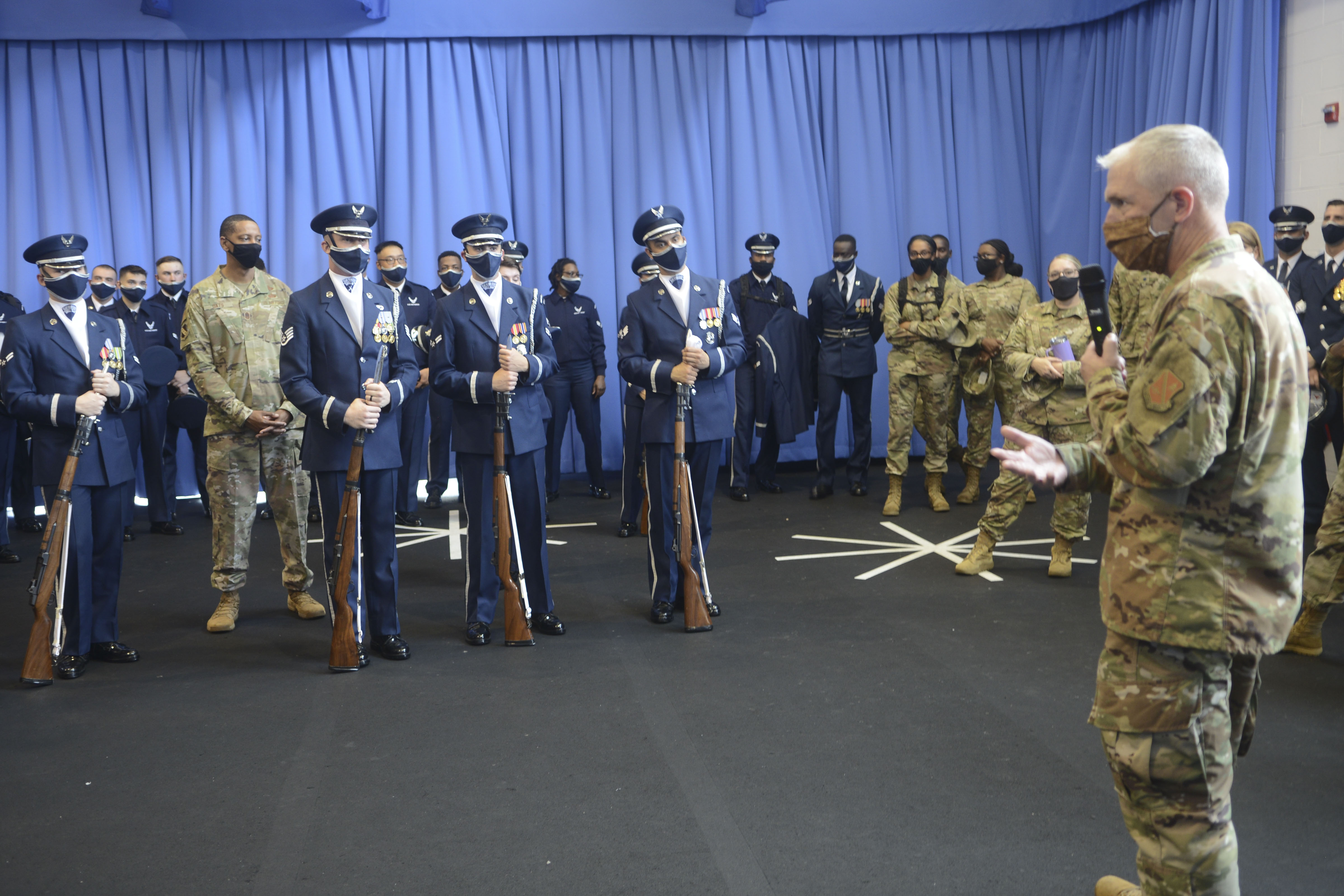 Air Force District of Washington command team visits Joint Base ...