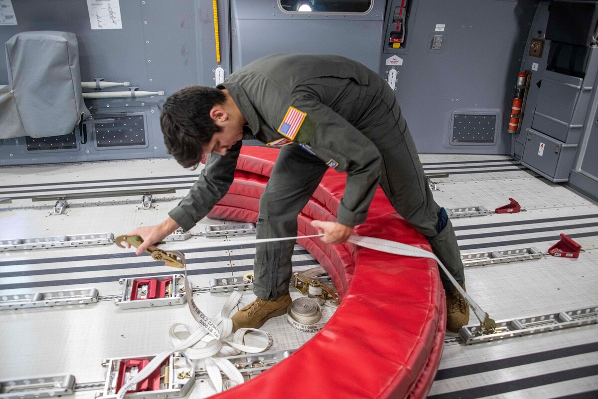 56 ARS brings KC-46 enterprise training to Mobility’s Hometown > Altus ...