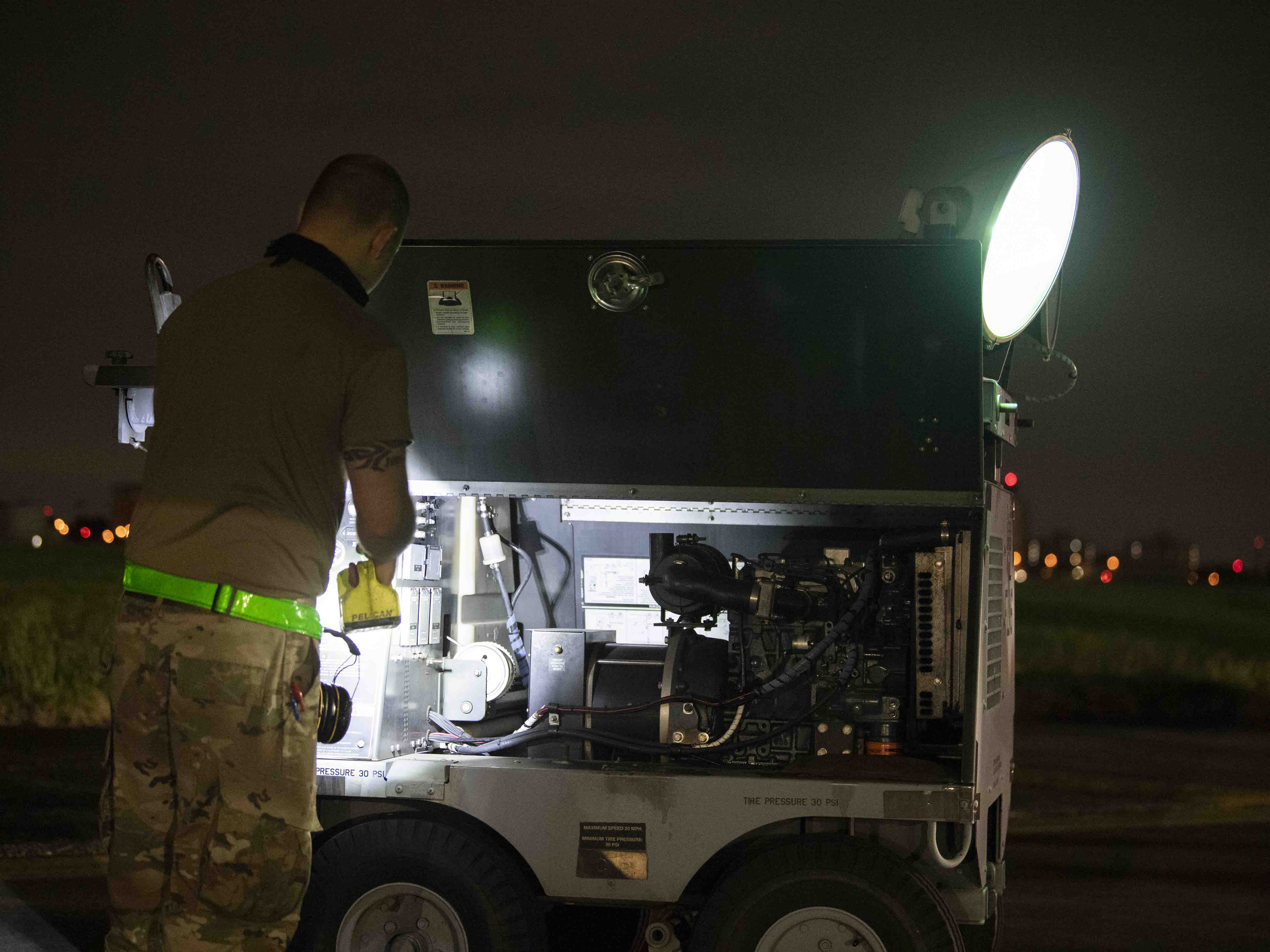 730th AMS trains on C-5M Super Galaxy