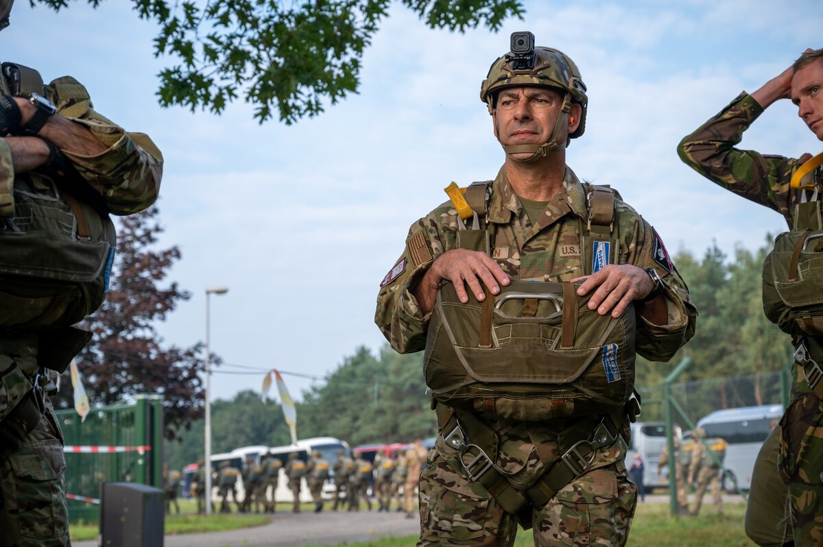 U.S. Airmen jump alongside NATO partners during Falcon Leap 21 > U.S ...
