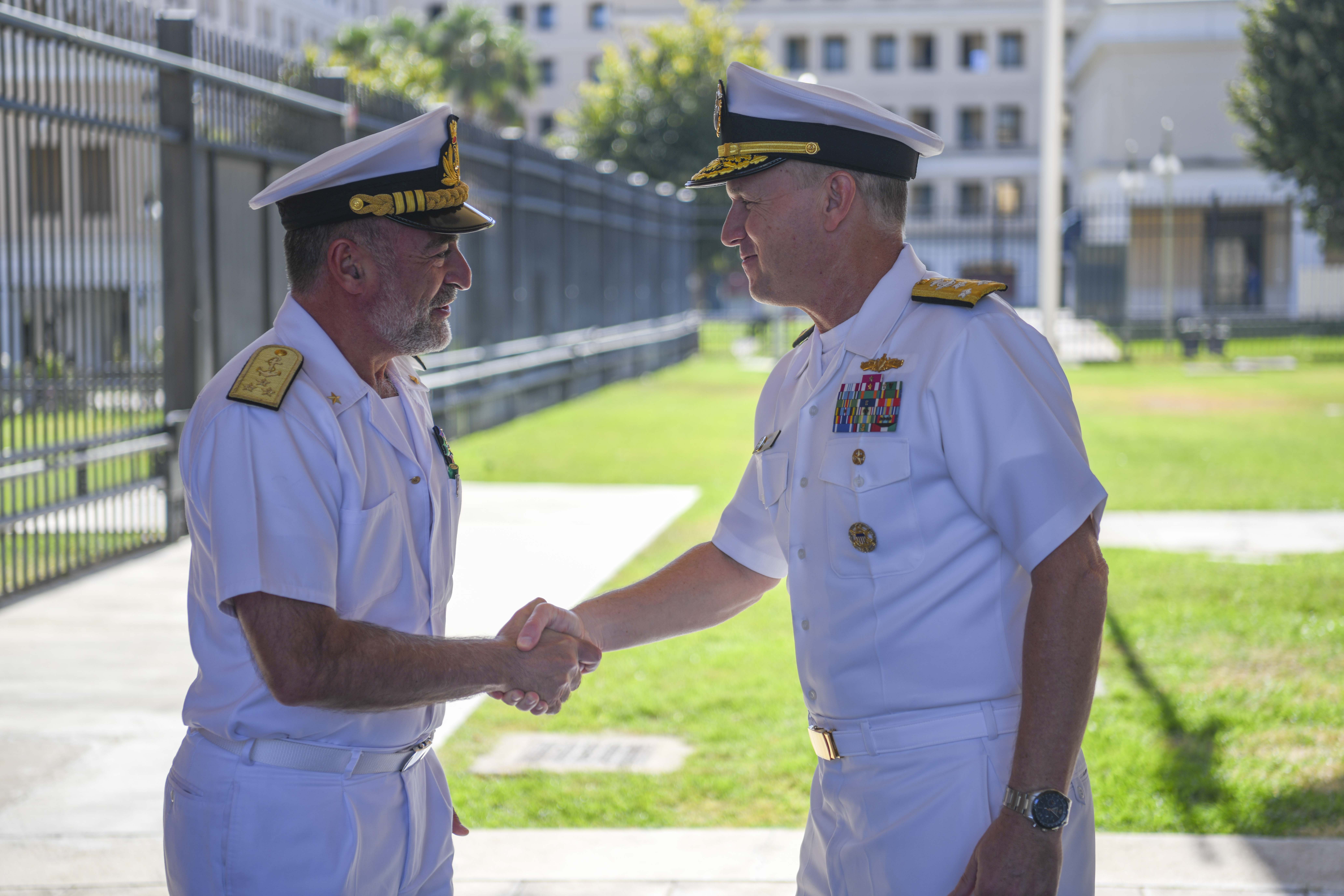 Italian Commander in Chief Naval Fleet visits NAVEUR-NAVAF-SIXTHFLT ...