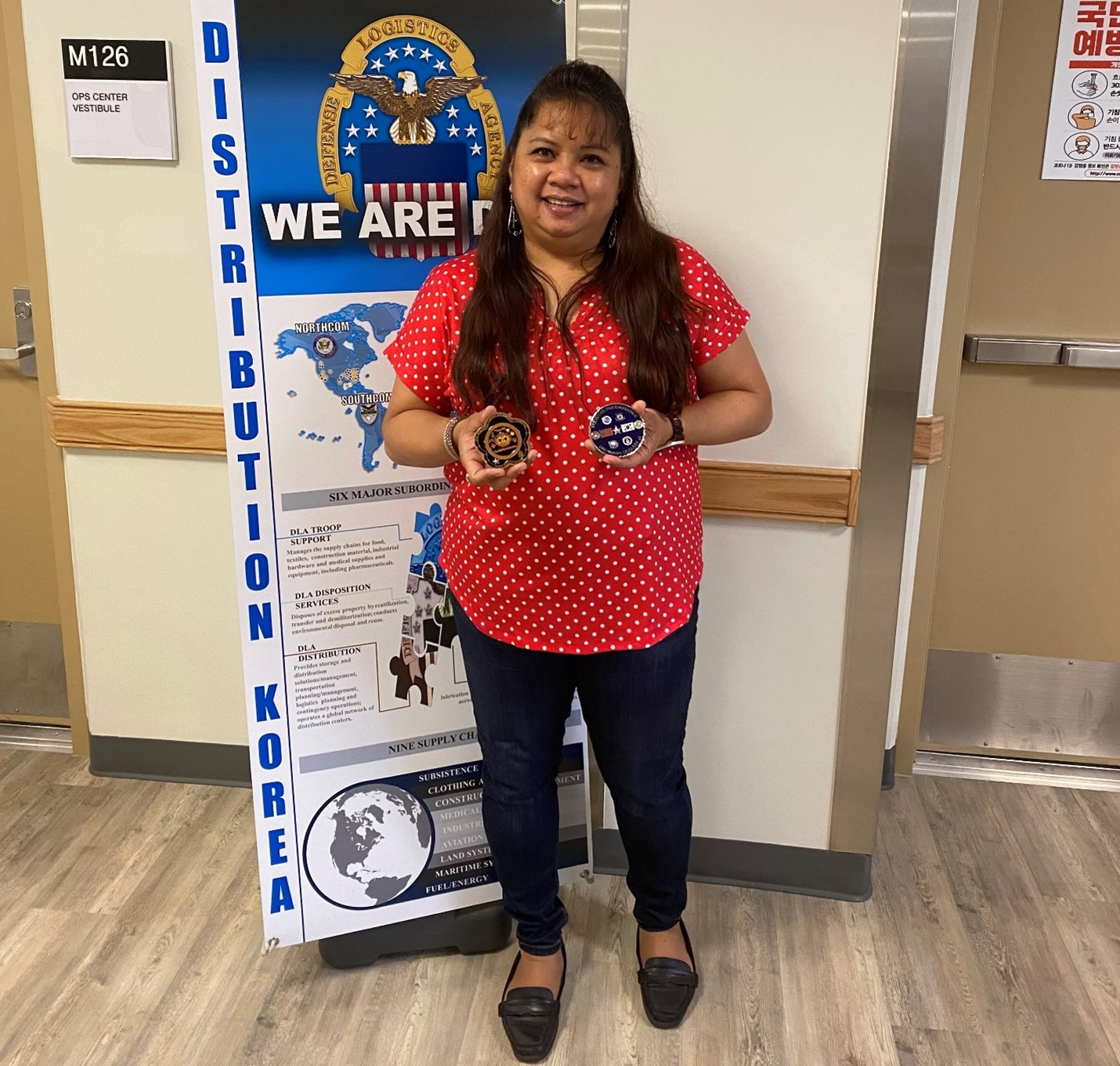 Distribution’s Ooka presented commander’s coin